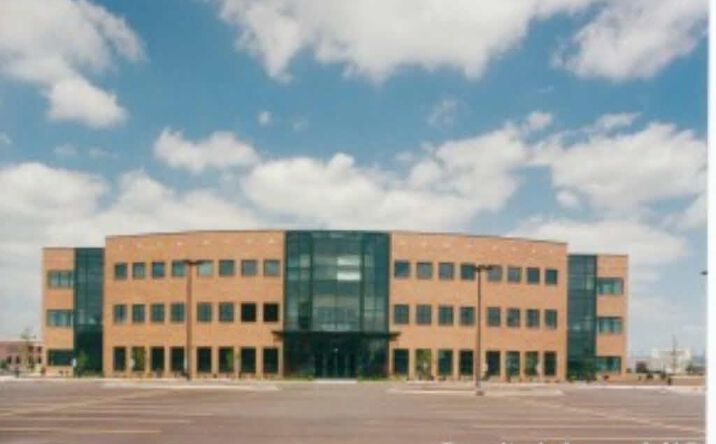 3161 W WHITE OAKS Drive, Springfield, IL 62704 | Crexi.com