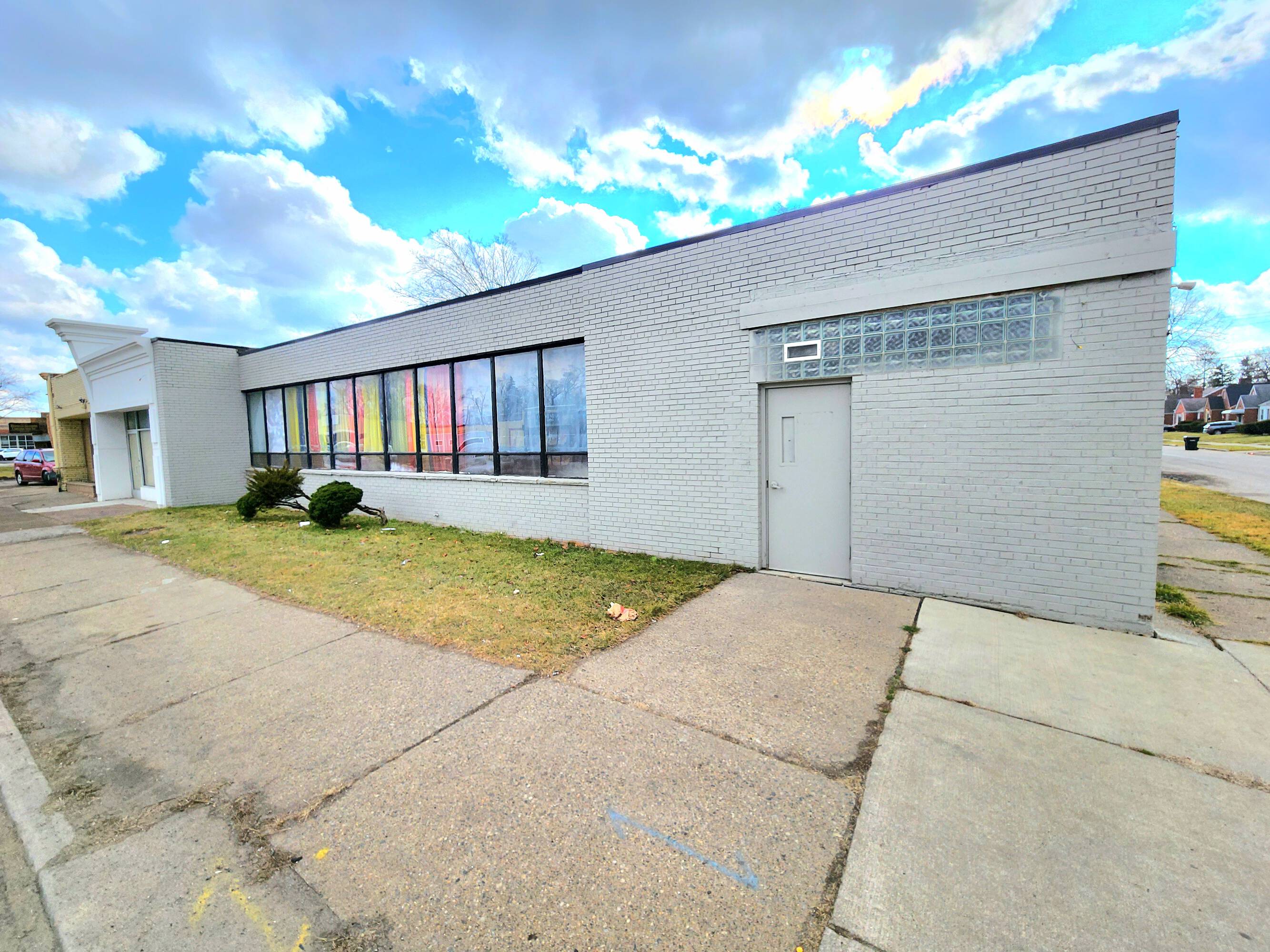 15851 W Seven Mile Rd, Detroit, MI 48235 | Crexi.com
