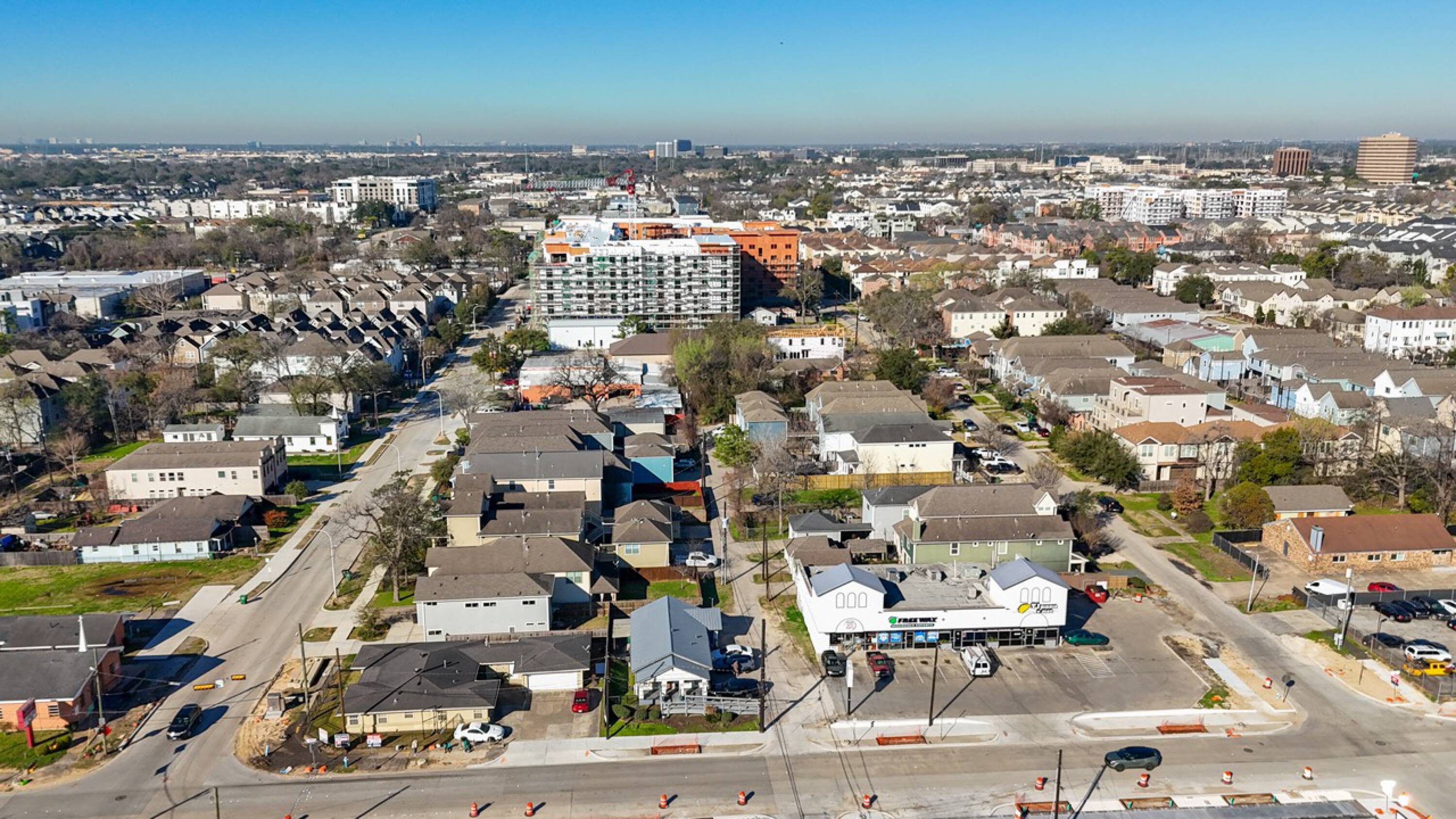 2009 N Durham Dr, Houston, TX 77008 | Crexi.com