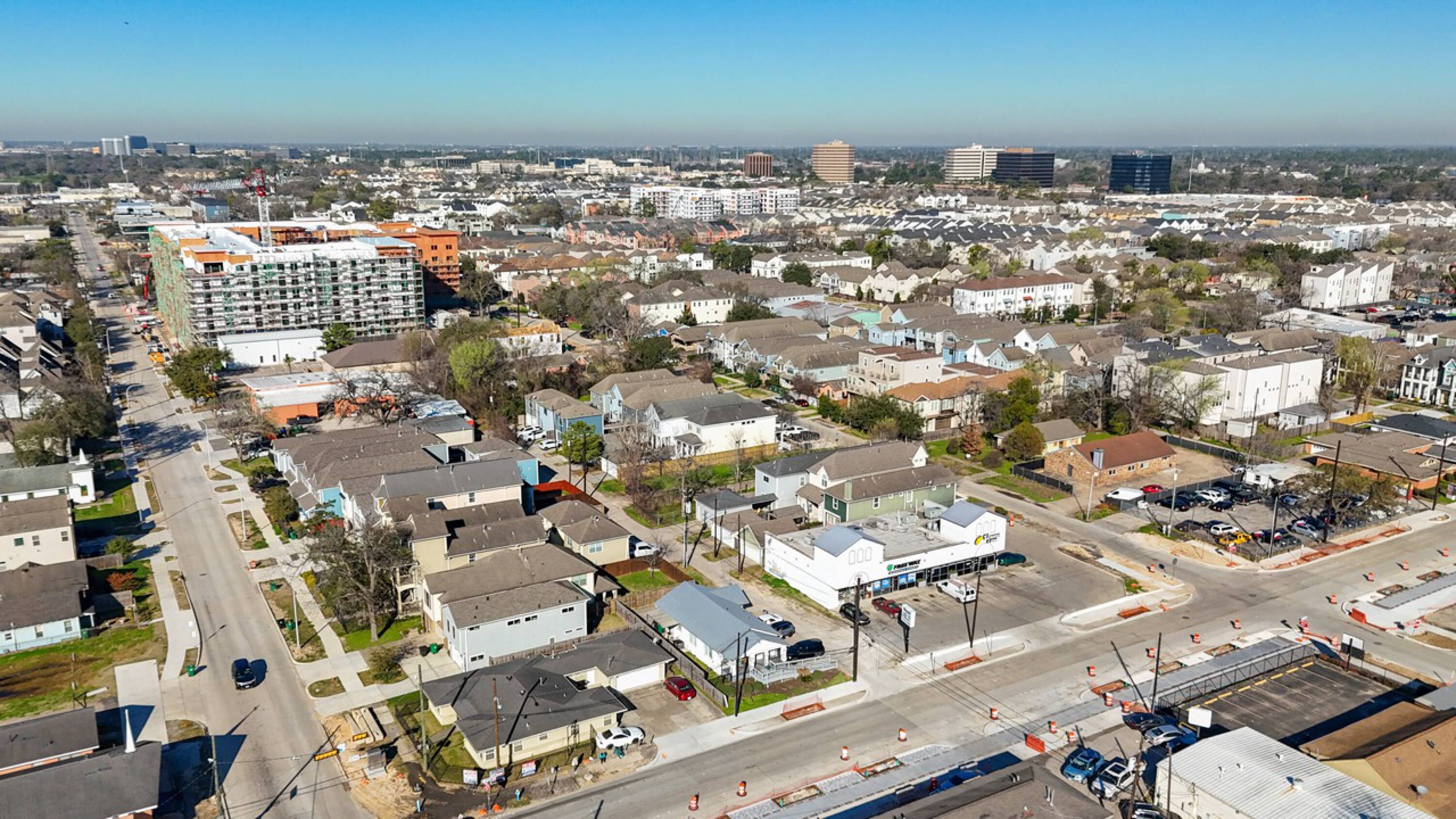 2009 N Durham Dr, Houston, TX 77008 | Crexi.com