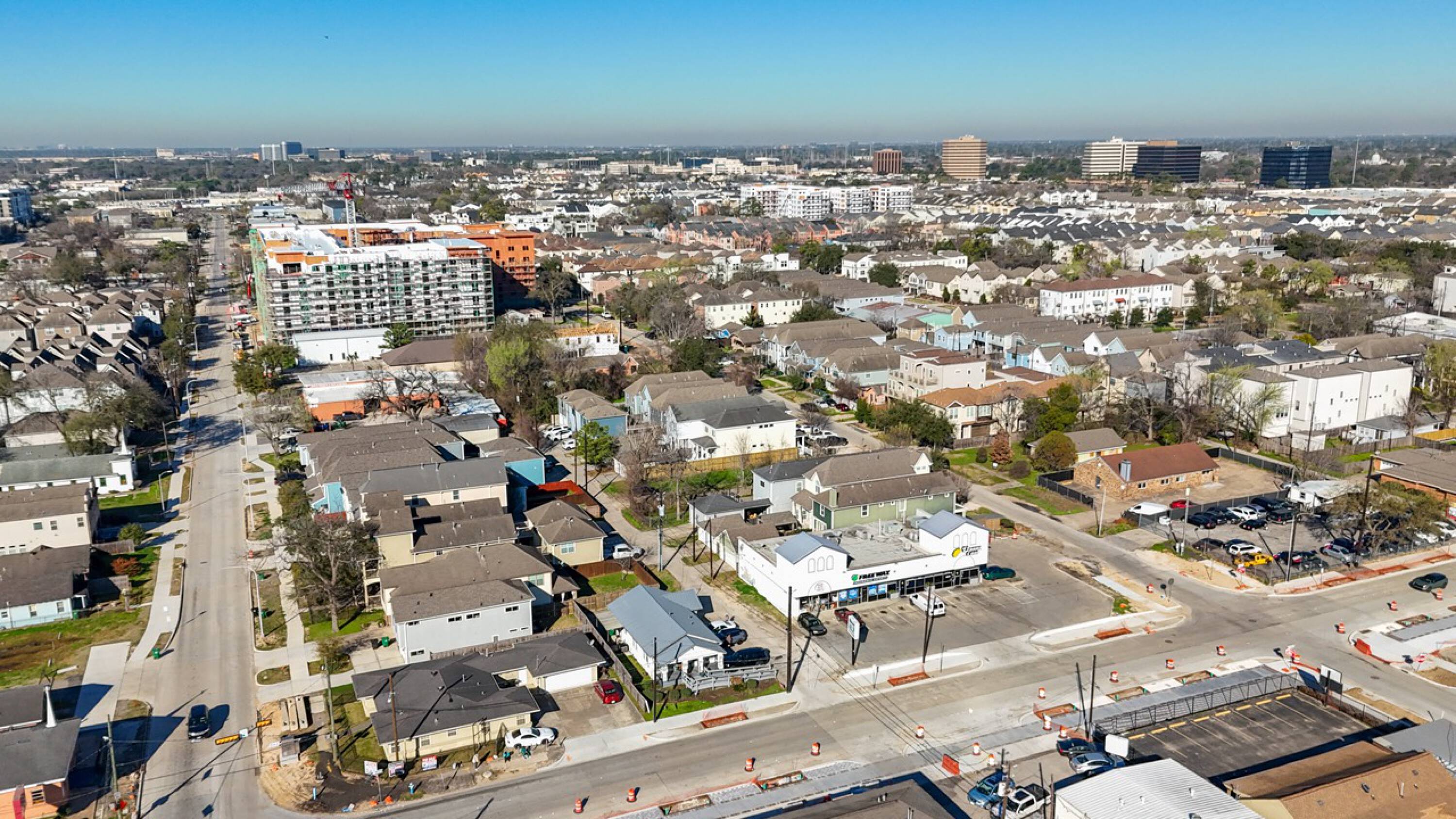 2009 N Durham Dr, Houston, TX 77008 | Crexi.com