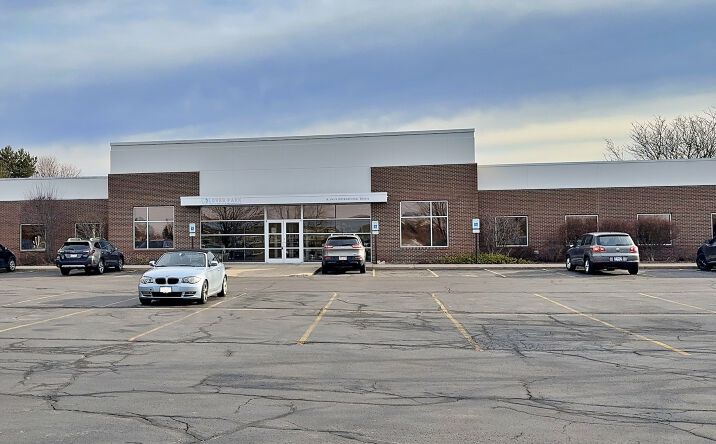 6724 Commonwealth Dr, Loves Park, IL 61111 | Crexi.com