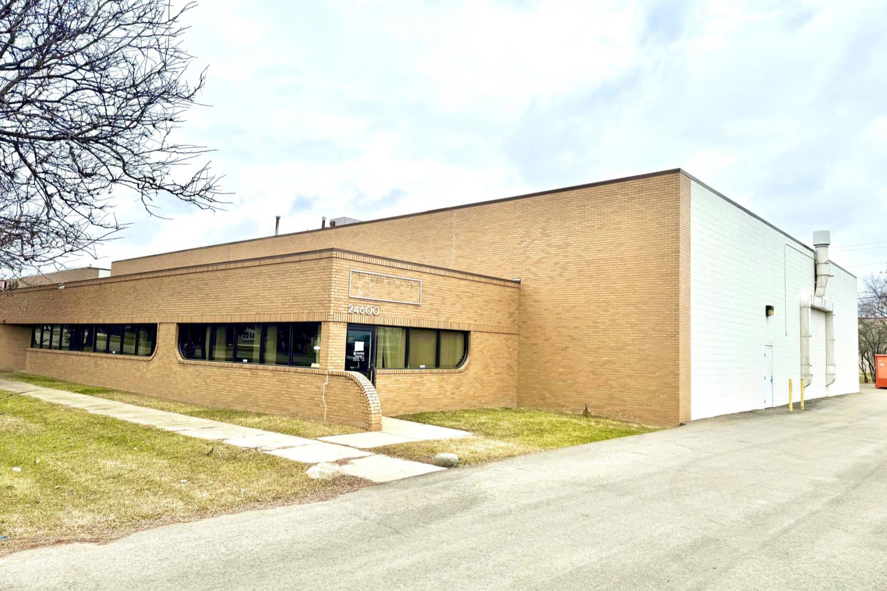 24600 Drake Rd, Farmington Hills, MI 48335 | Crexi.com