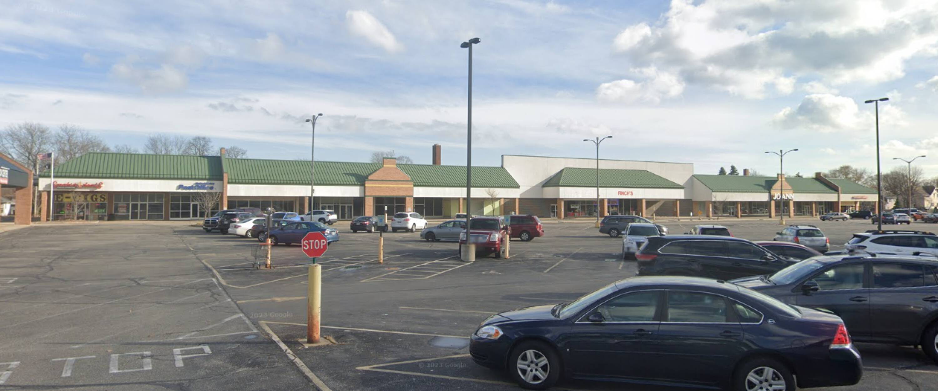 5656 S PACKARD AVE Cudahy WI 53110-2657 APN: 6780096014 | Crexi.com