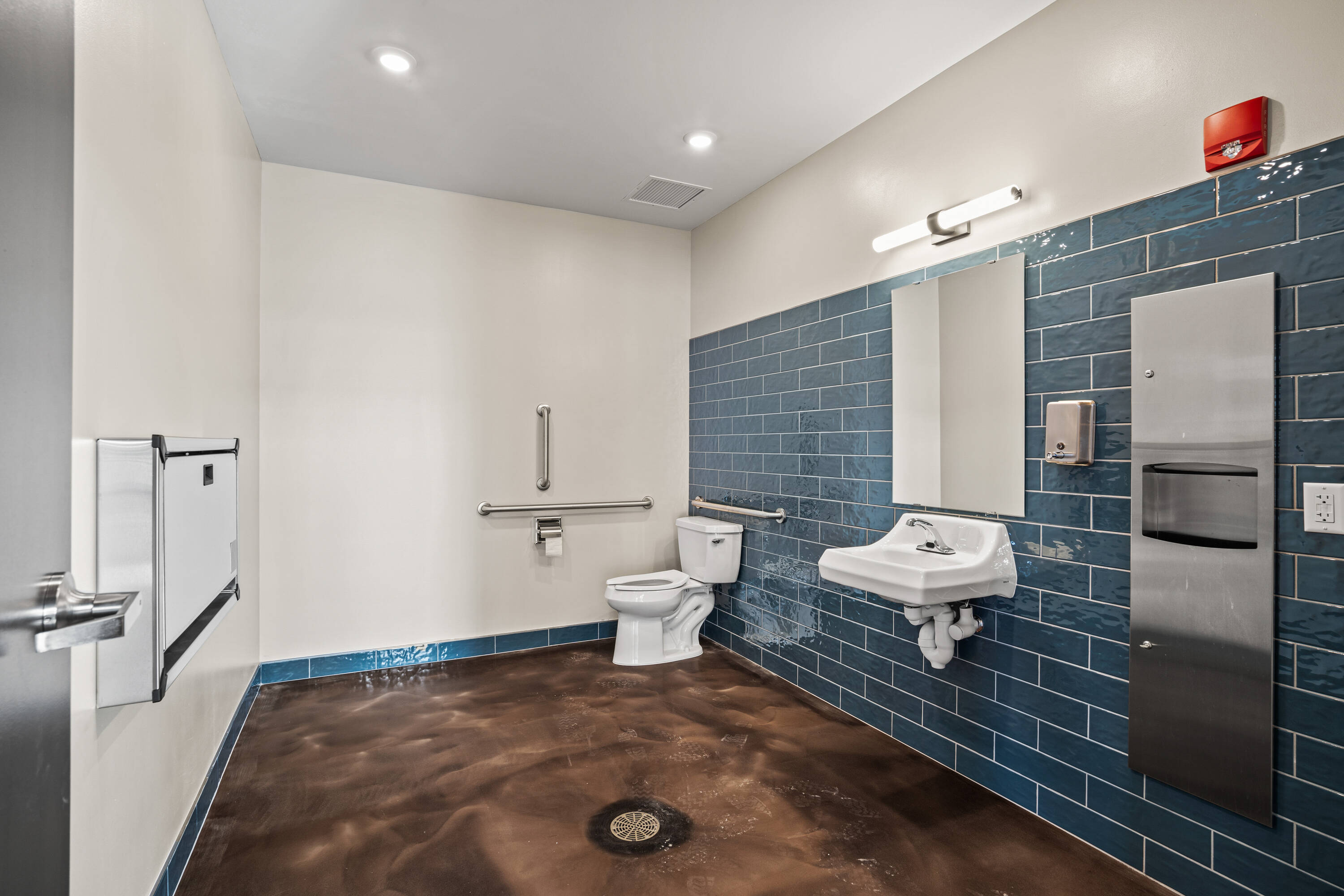 7622 Lisa Ln, Middleton, WI 53562 | Crexi.com