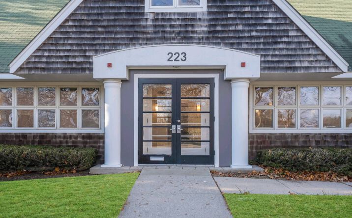 223 Hampton Rd, Southampton, NY 11968 | Crexi.com