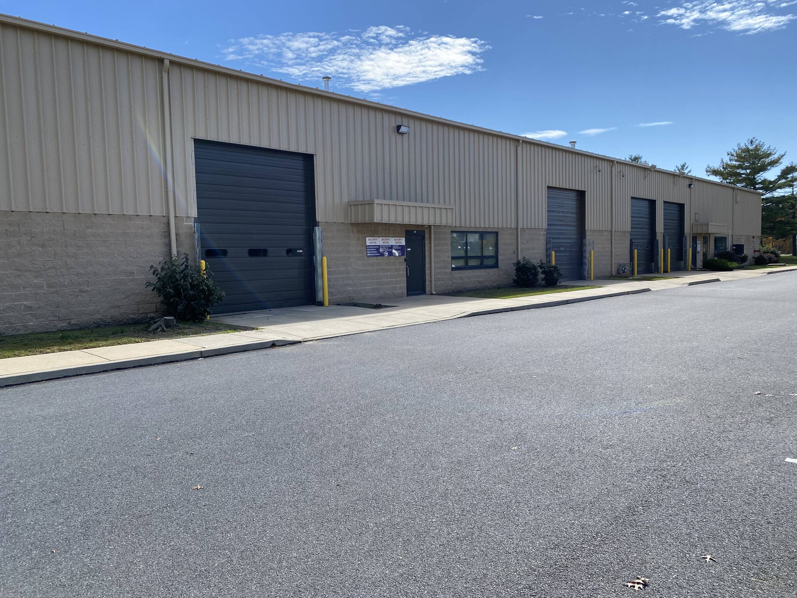 1017A MACARTHUR RD Reading PA 19605-9402 APN: 27439801457172 | Crexi.com