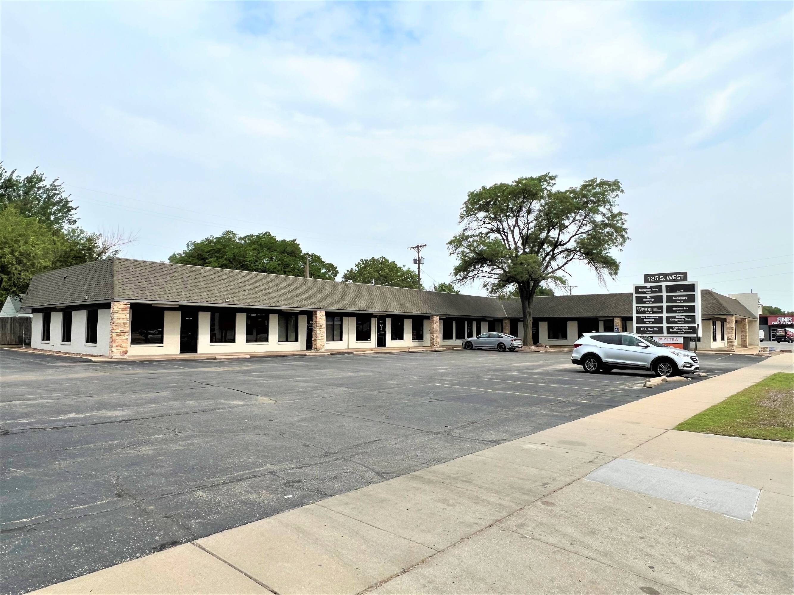 125 S West St, Wichita, KS 67213 | Crexi.com