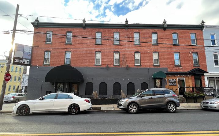 300 W James St, Lancaster, PA 17603 | Crexi.com