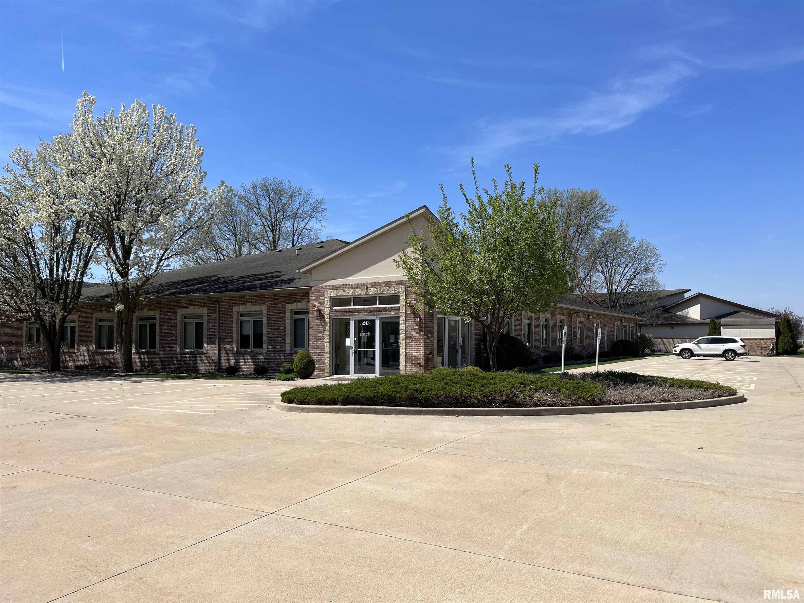 3243 MEADOWBROOK Avenue, Springfield, IL 62711 | Crexi.com