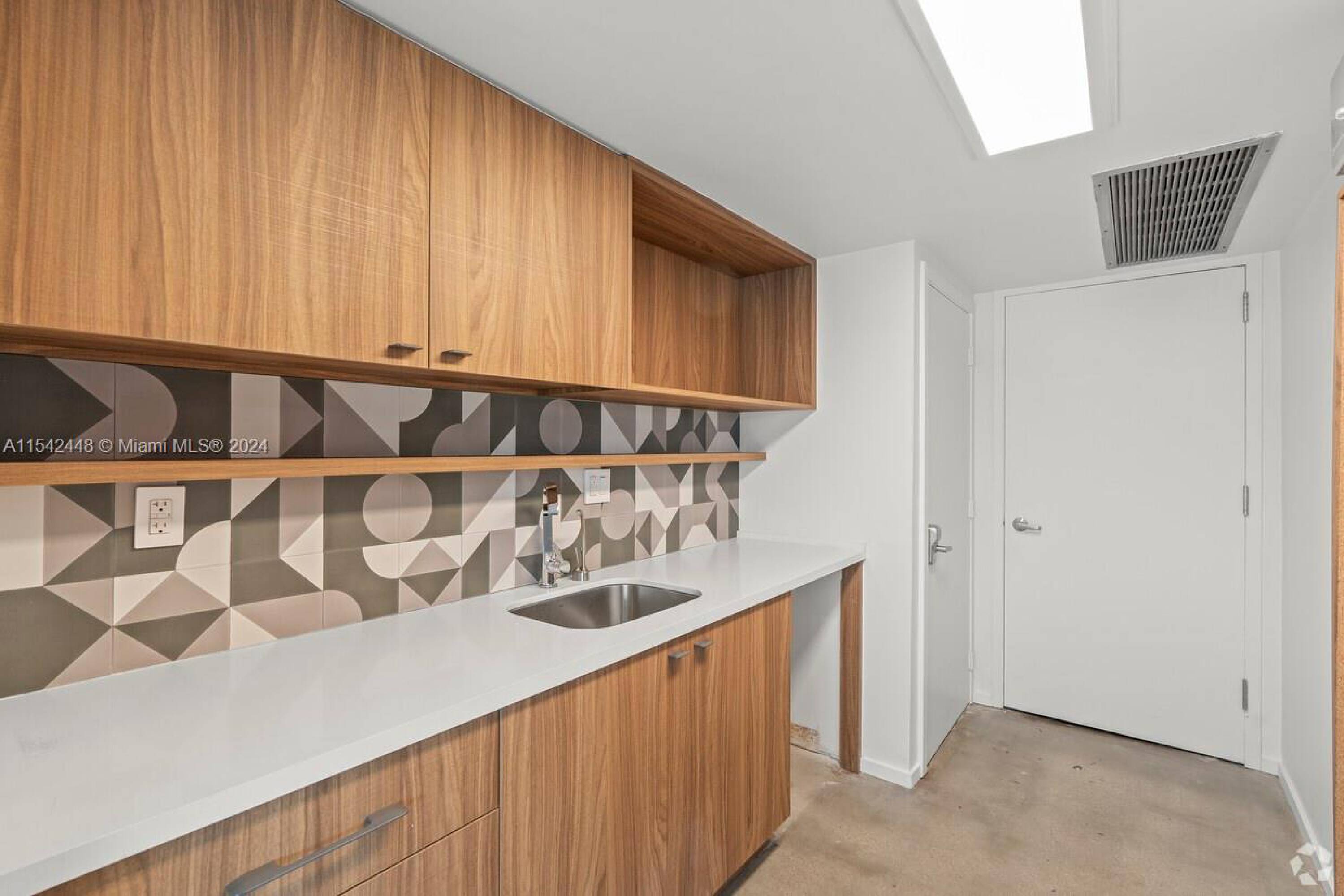 3121 Commodore Plz # 300, Miami, FL 33133 | Crexi.com