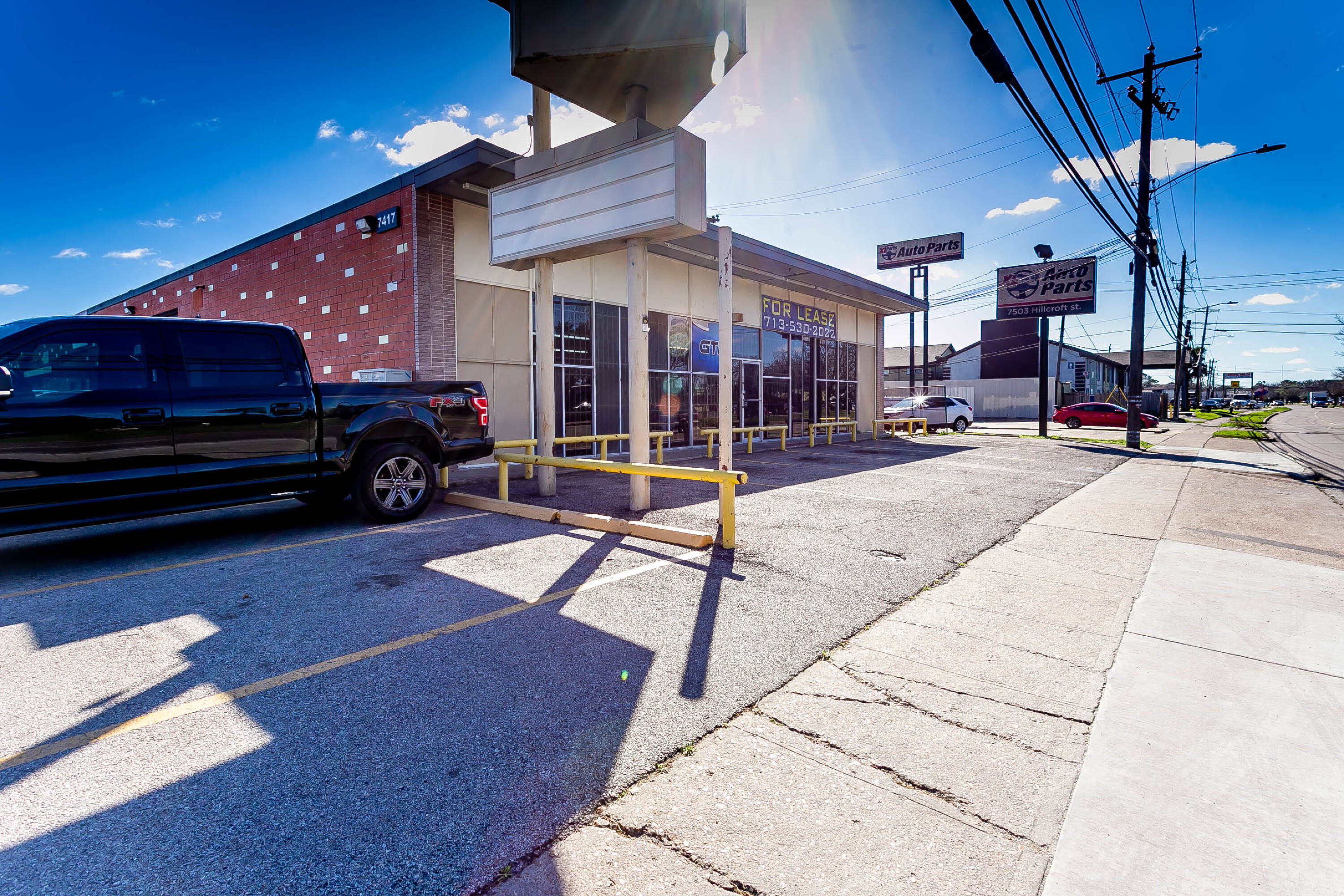 7417 Hillcroft Ave, Houston, TX 77081 | Crexi.com