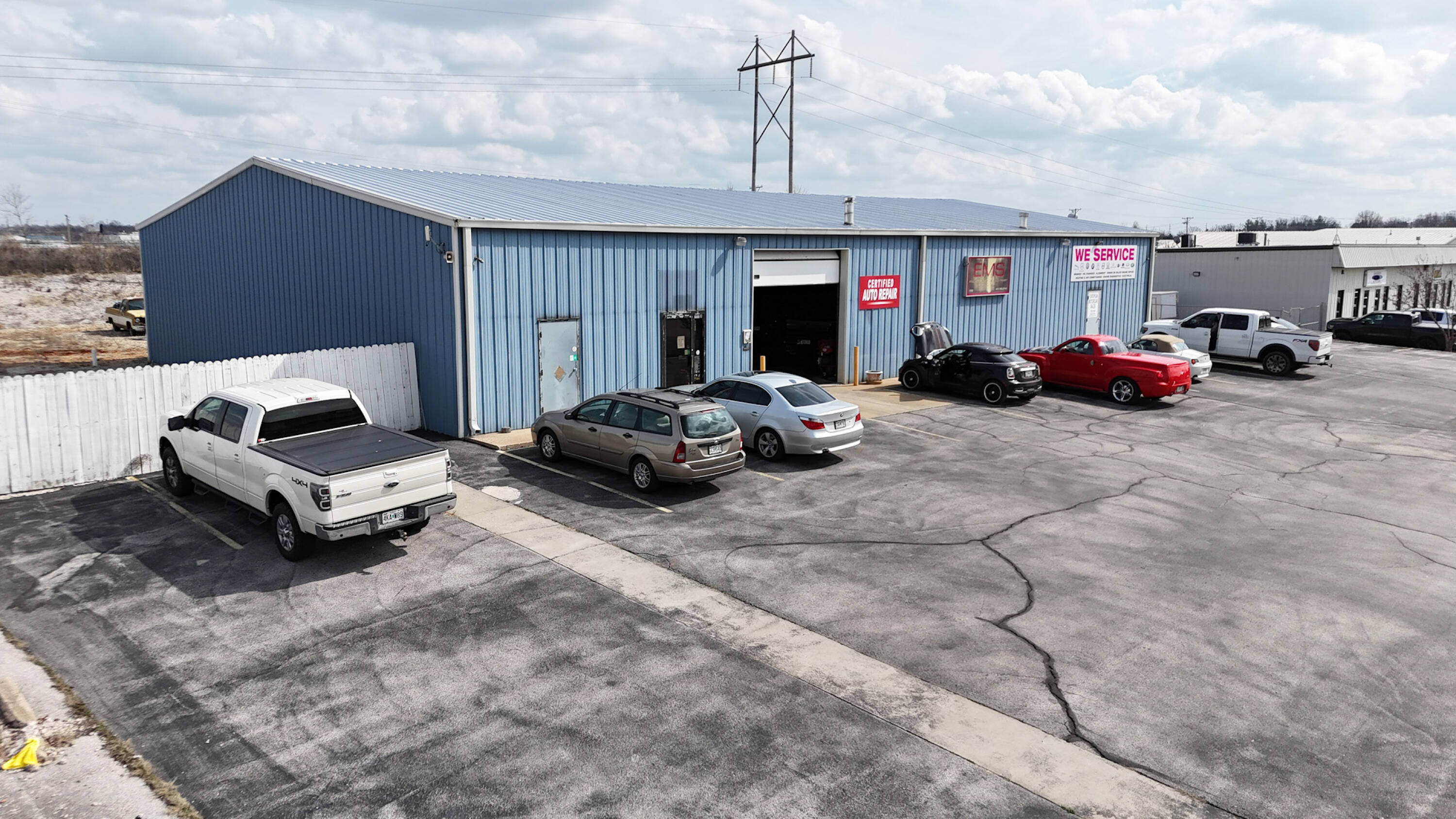 1302 EAGLECREST ST Nixa MO 65714-9048 APN: 100111000000074000 | Crexi.com