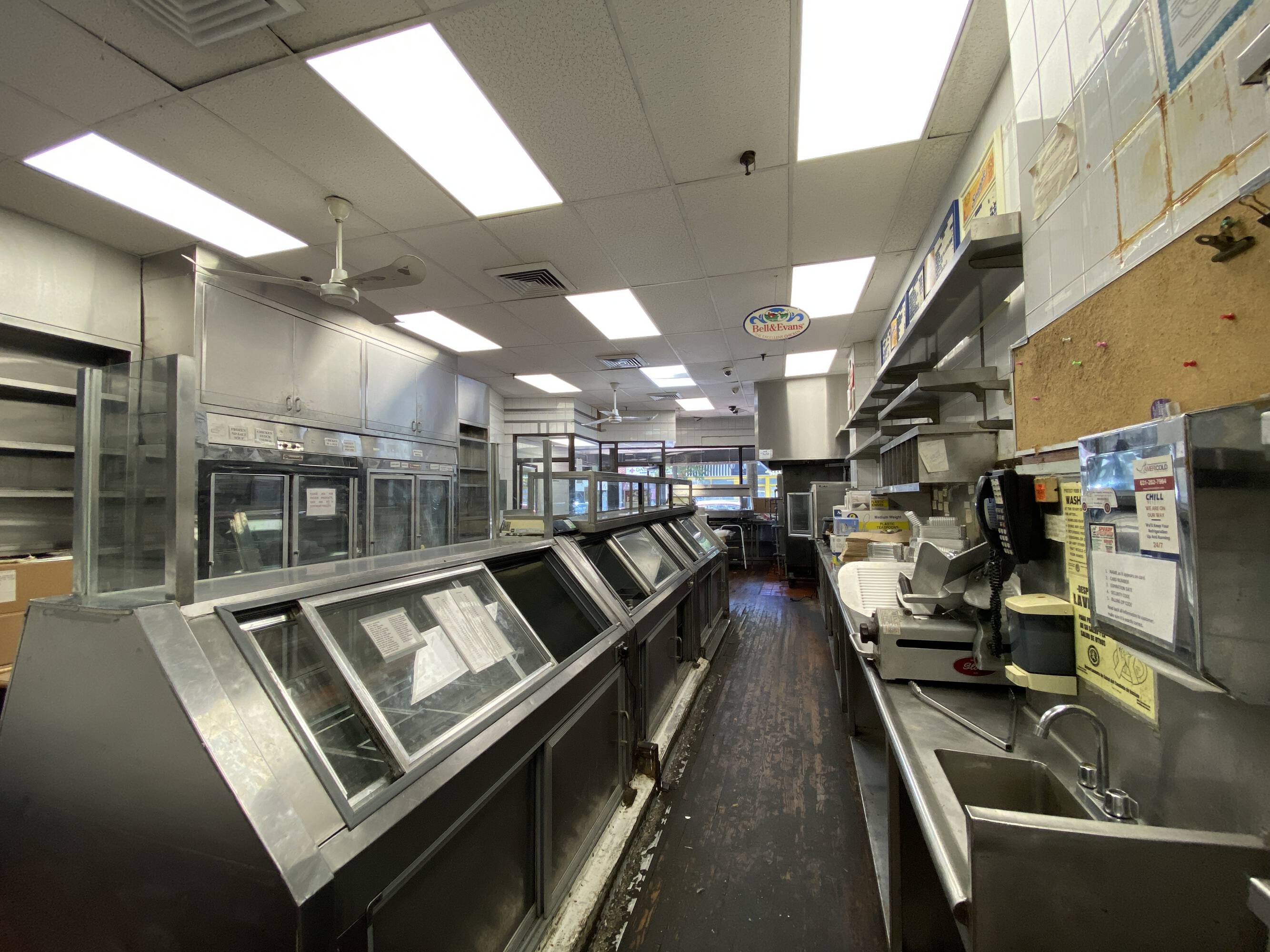 33 Middle Neck Rd, Great Neck Plaza, NY 11021 | Crexi.com