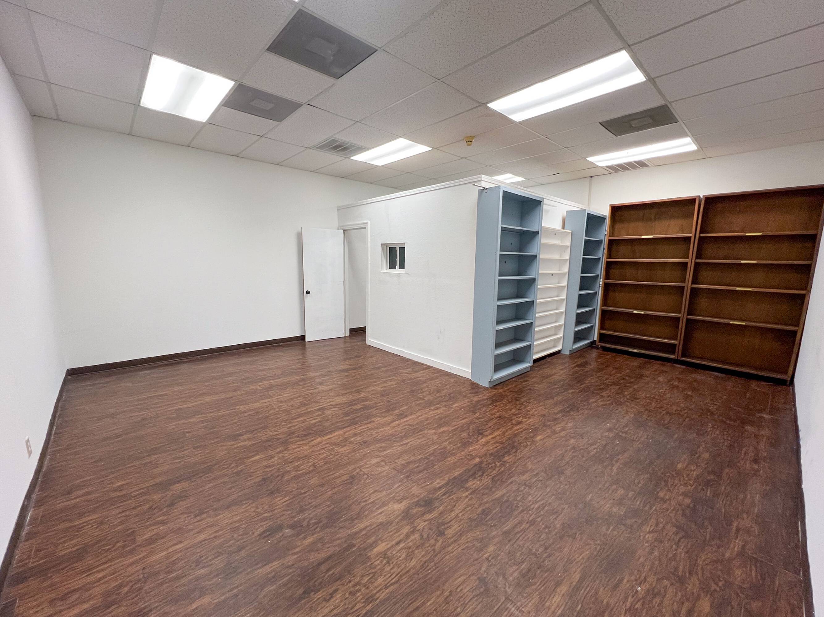 1305 SW Loop 410, San Antonio, TX 78227 | Crexi.com