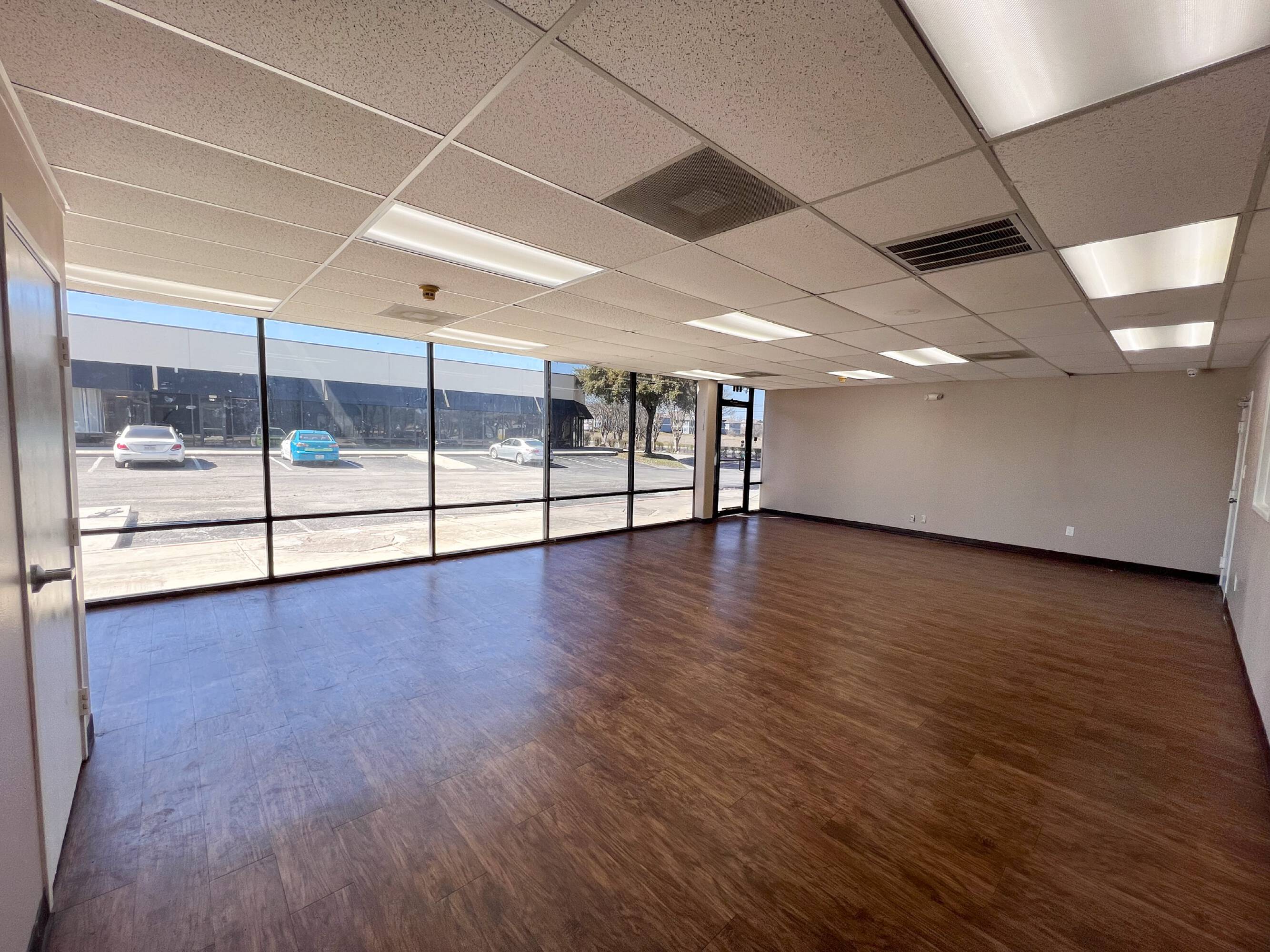 1305 SW Loop 410, San Antonio, TX 78227 | Crexi.com