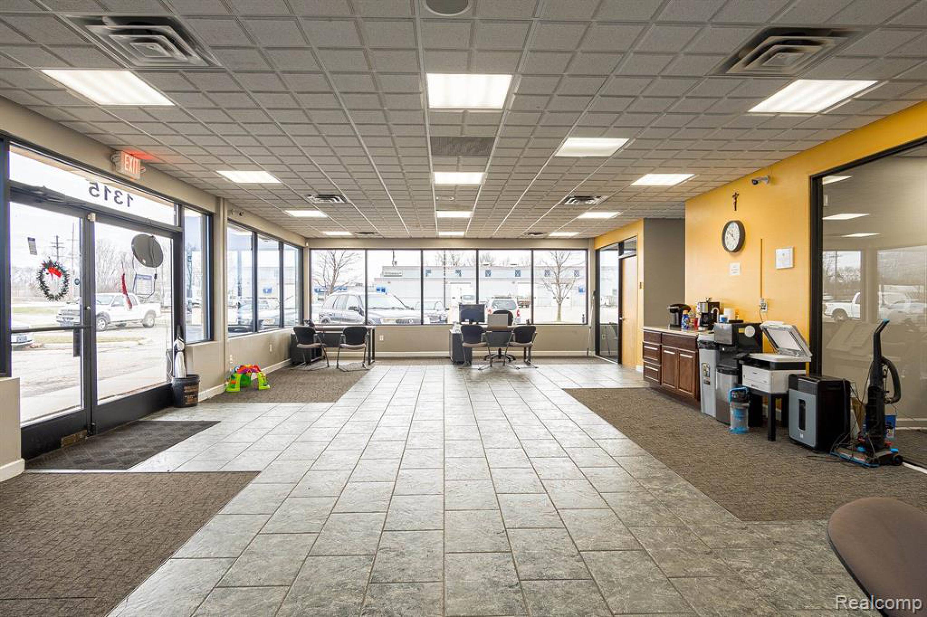 1315 S Waverly Rd, Lansing, MI 48917 | Crexi.com