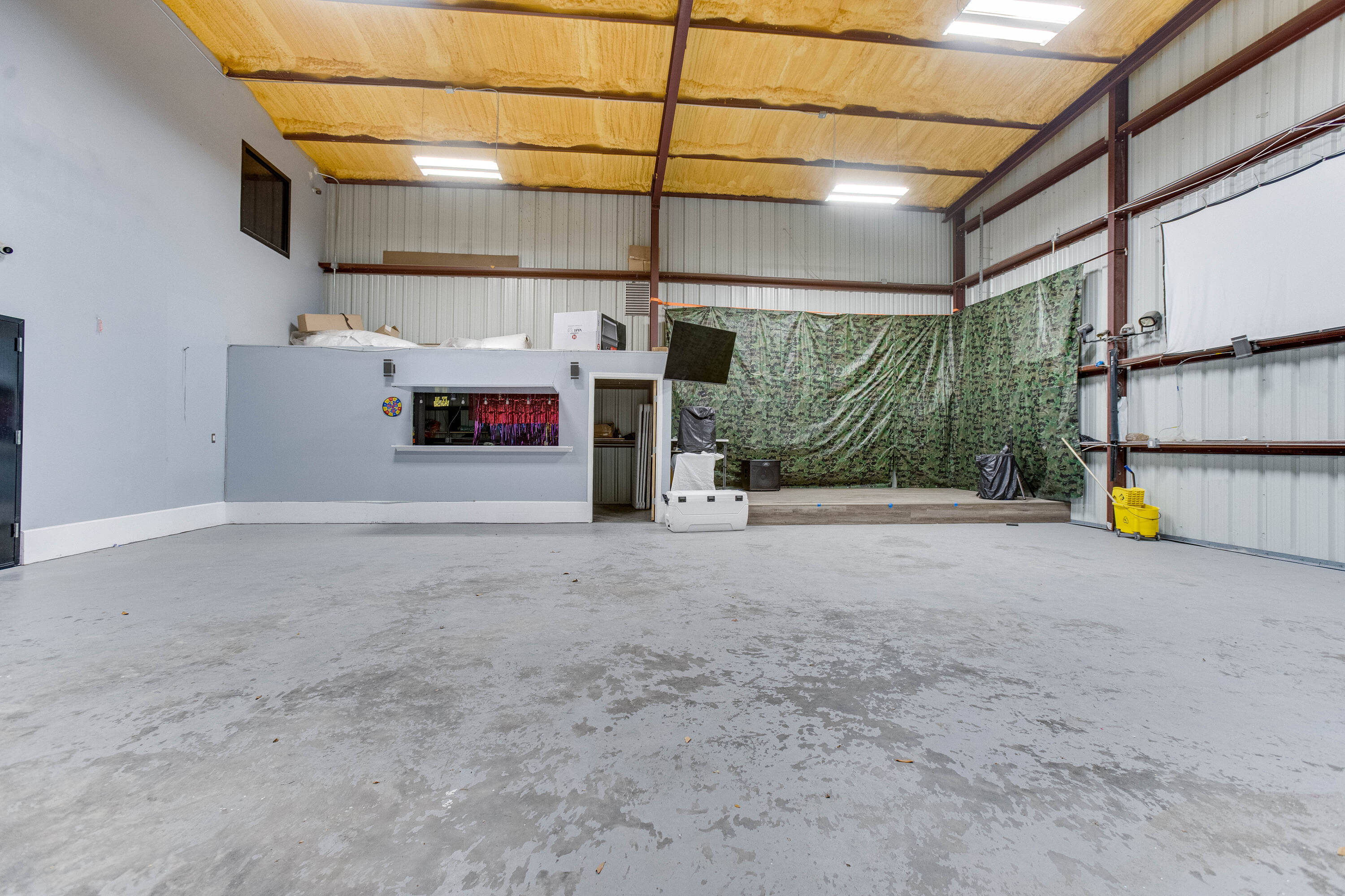 5655 Guhn Rd, Houston, TX 77040 | Crexi.com