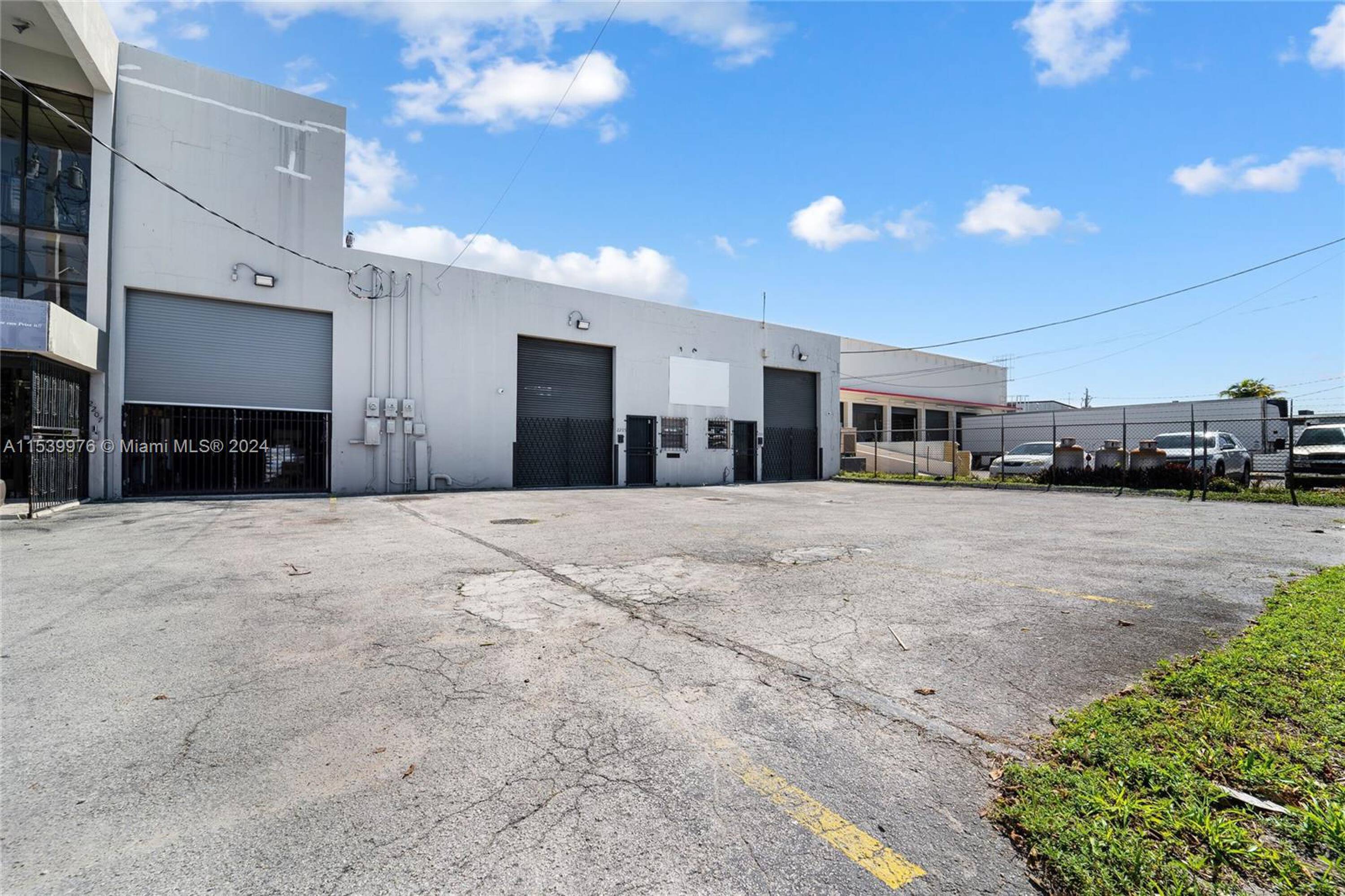 2205 NW 23rd Ave, Miami, FL 33142 | Crexi.com