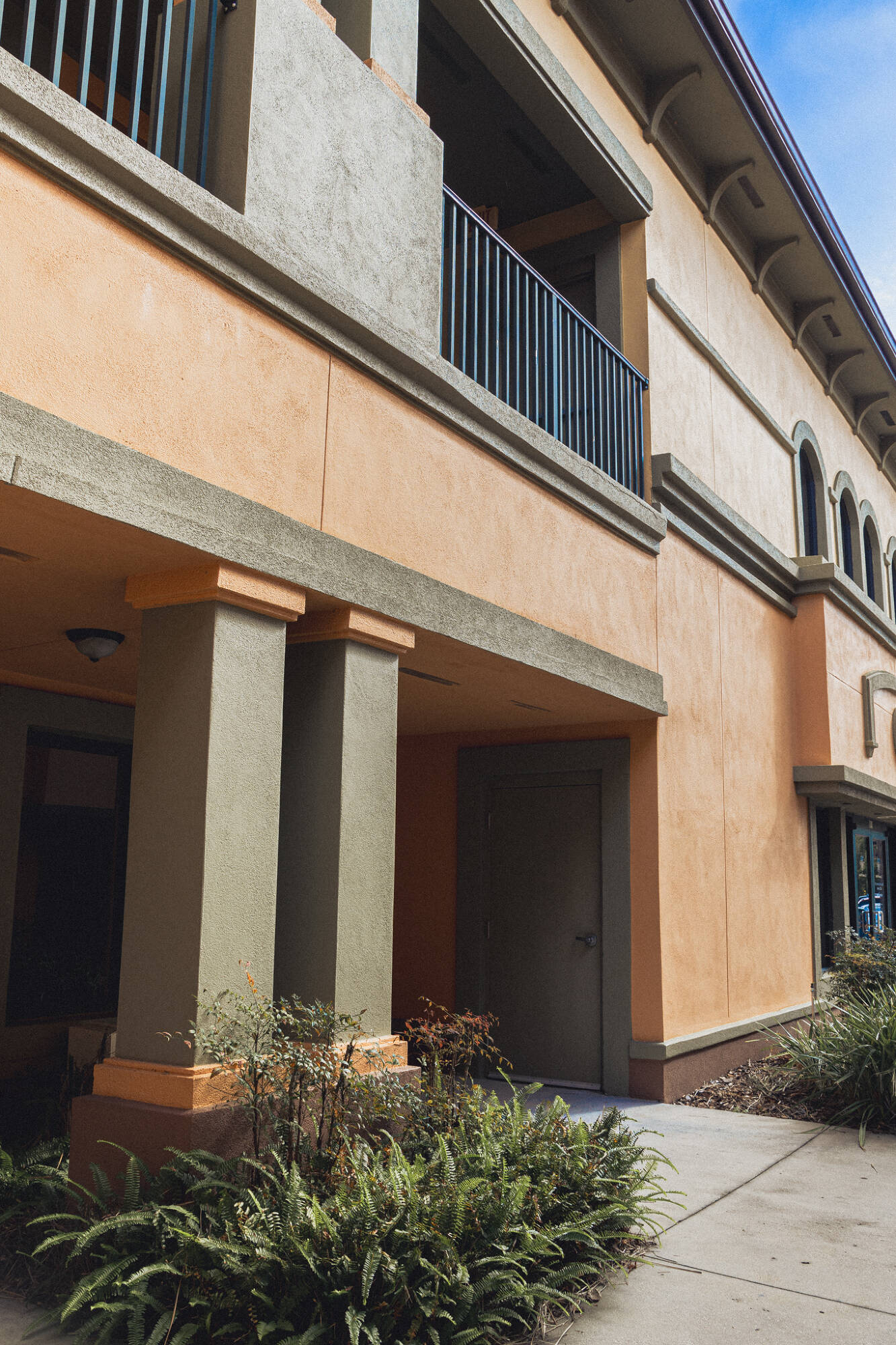 1301 S International Pkwy, Lake Mary, FL 32746 | Crexi.com