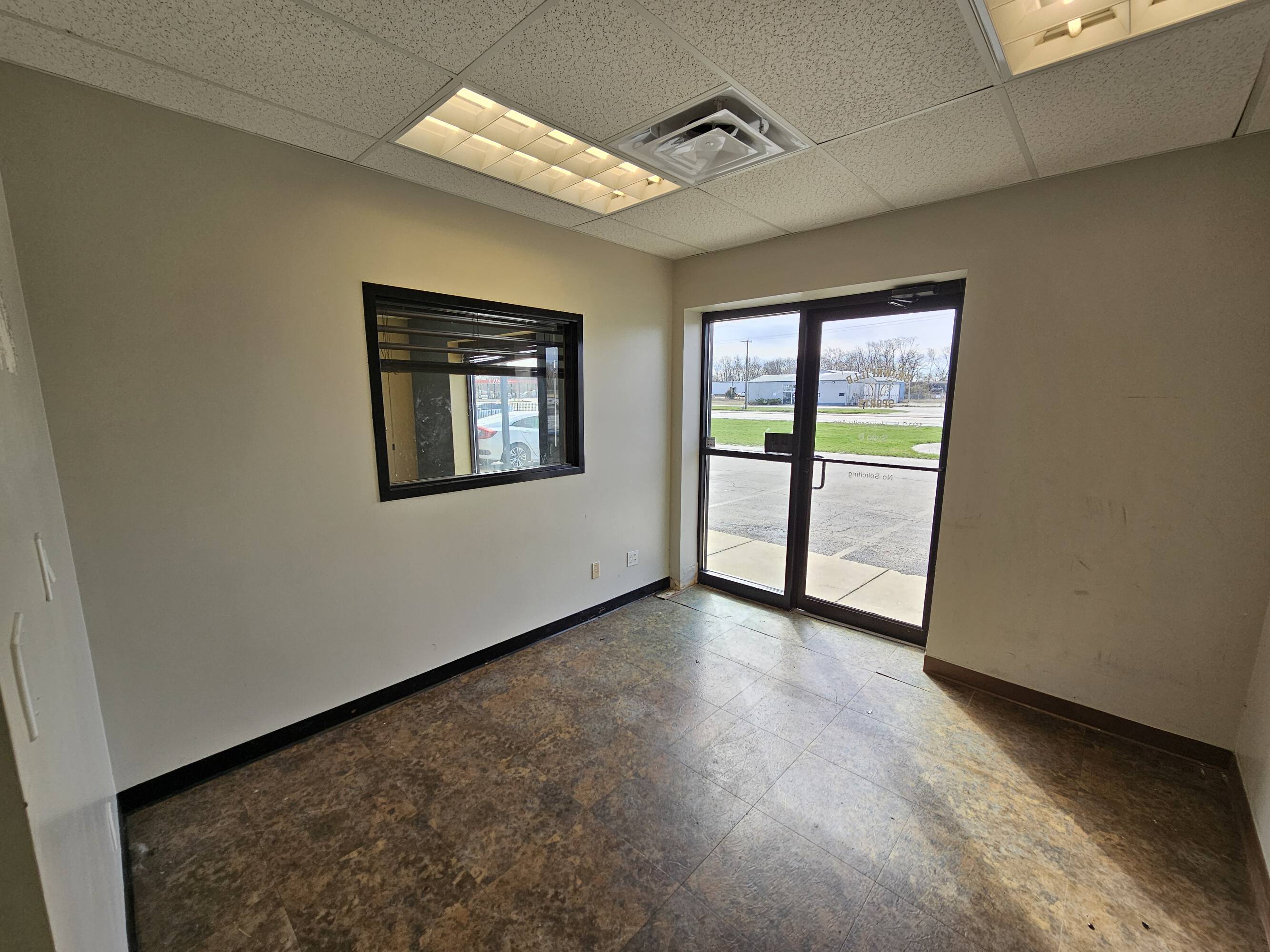 1212 E University Ave, Urbana, IL 61802 | Crexi.com