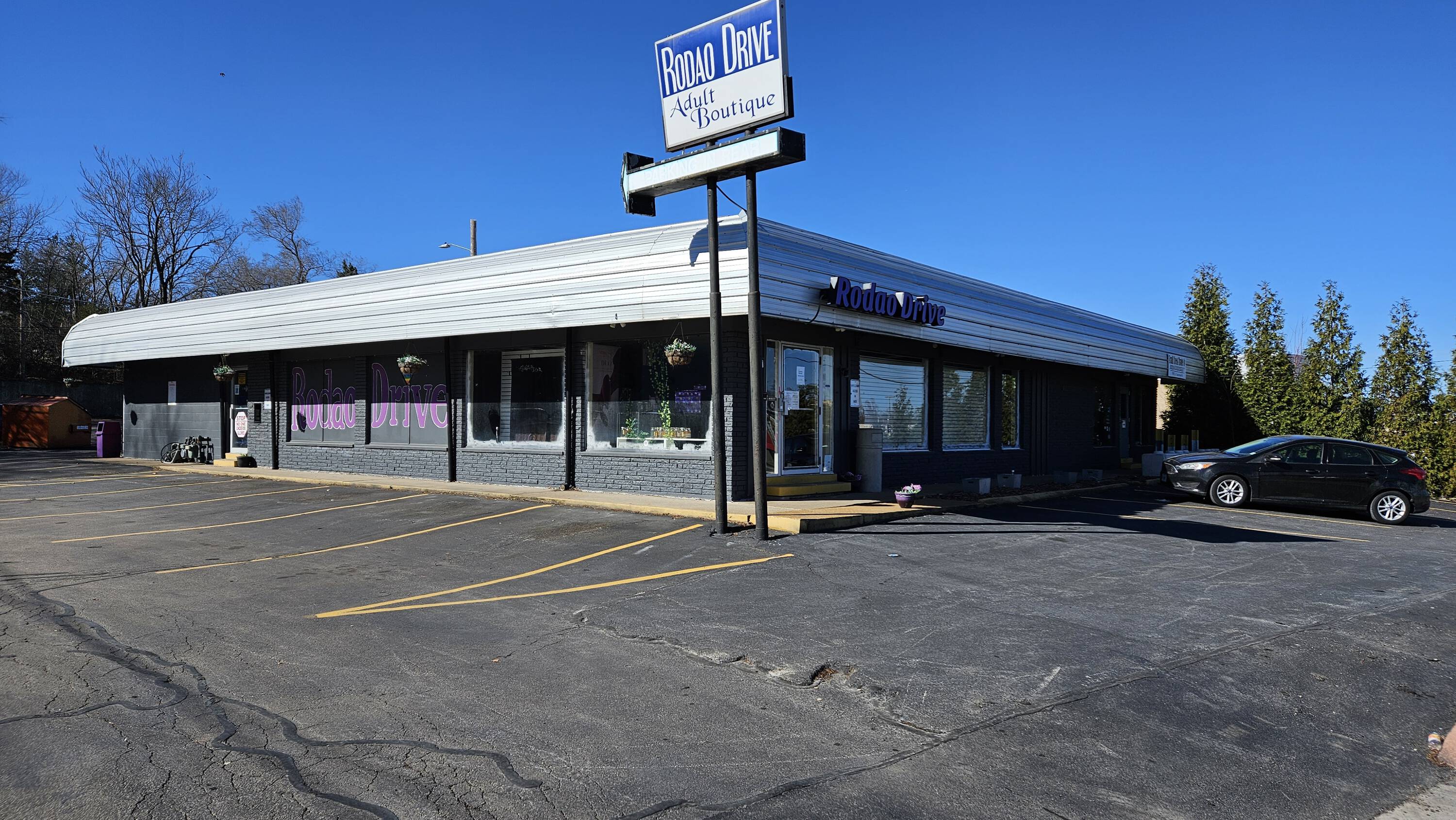 10900 St Charles Rock Rd, Saint Ann, MO 63074 | Crexi.com