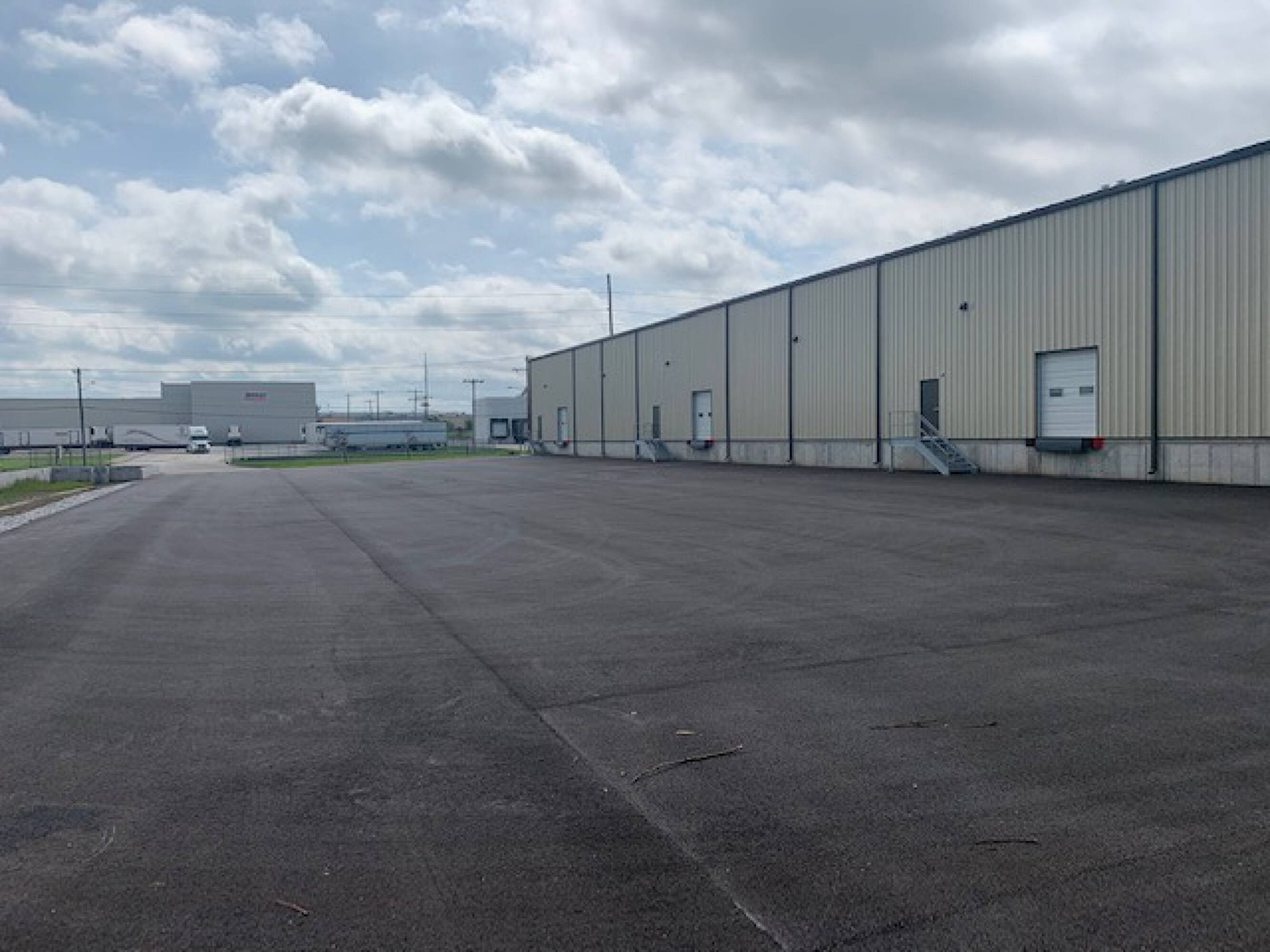 1619 N PACKER RD Springfield MO 65803-5273 APN: 1209312106 | Crexi.com