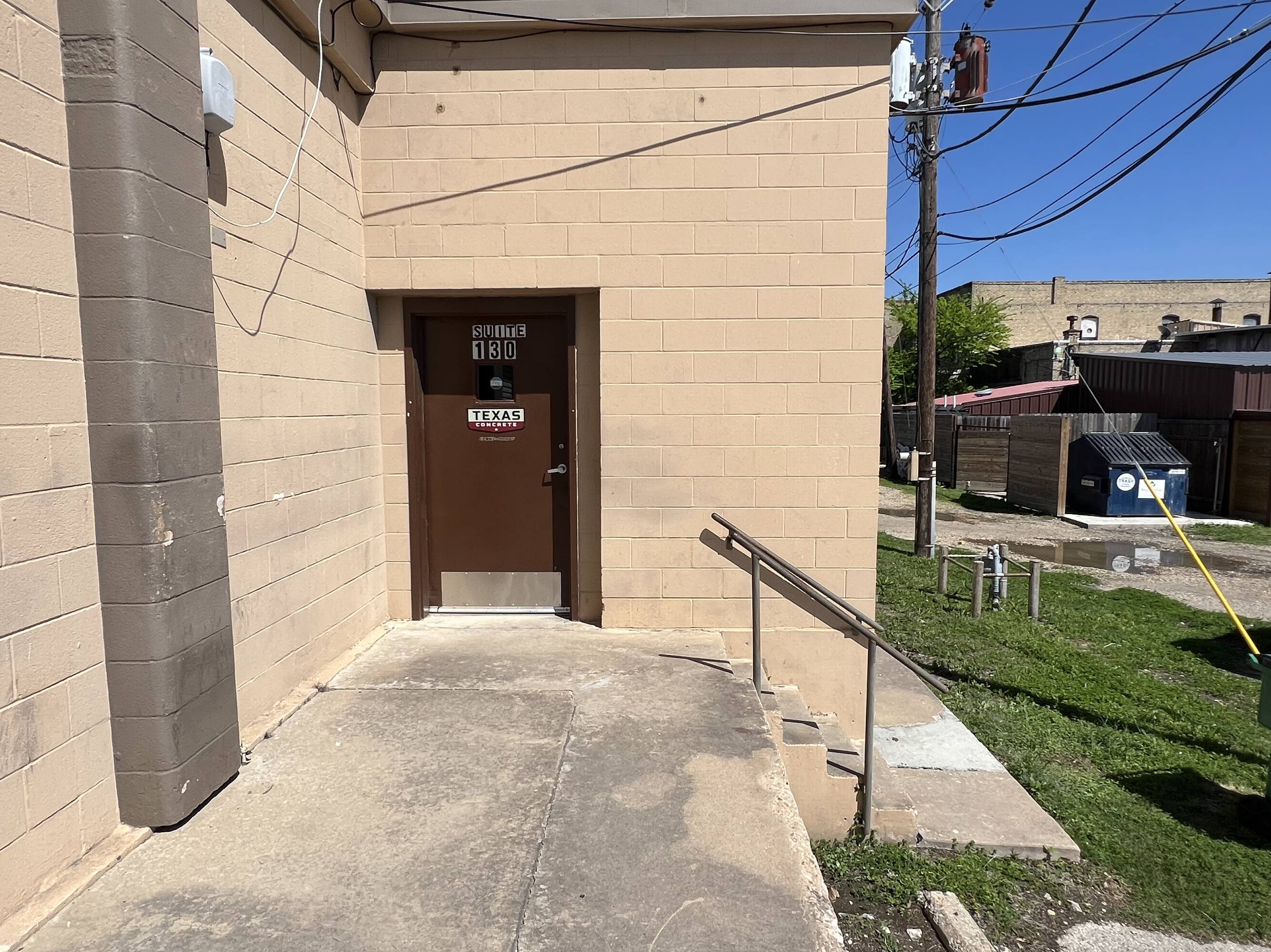 211 E 3rd St, Taylor, TX 76574 | Crexi.com