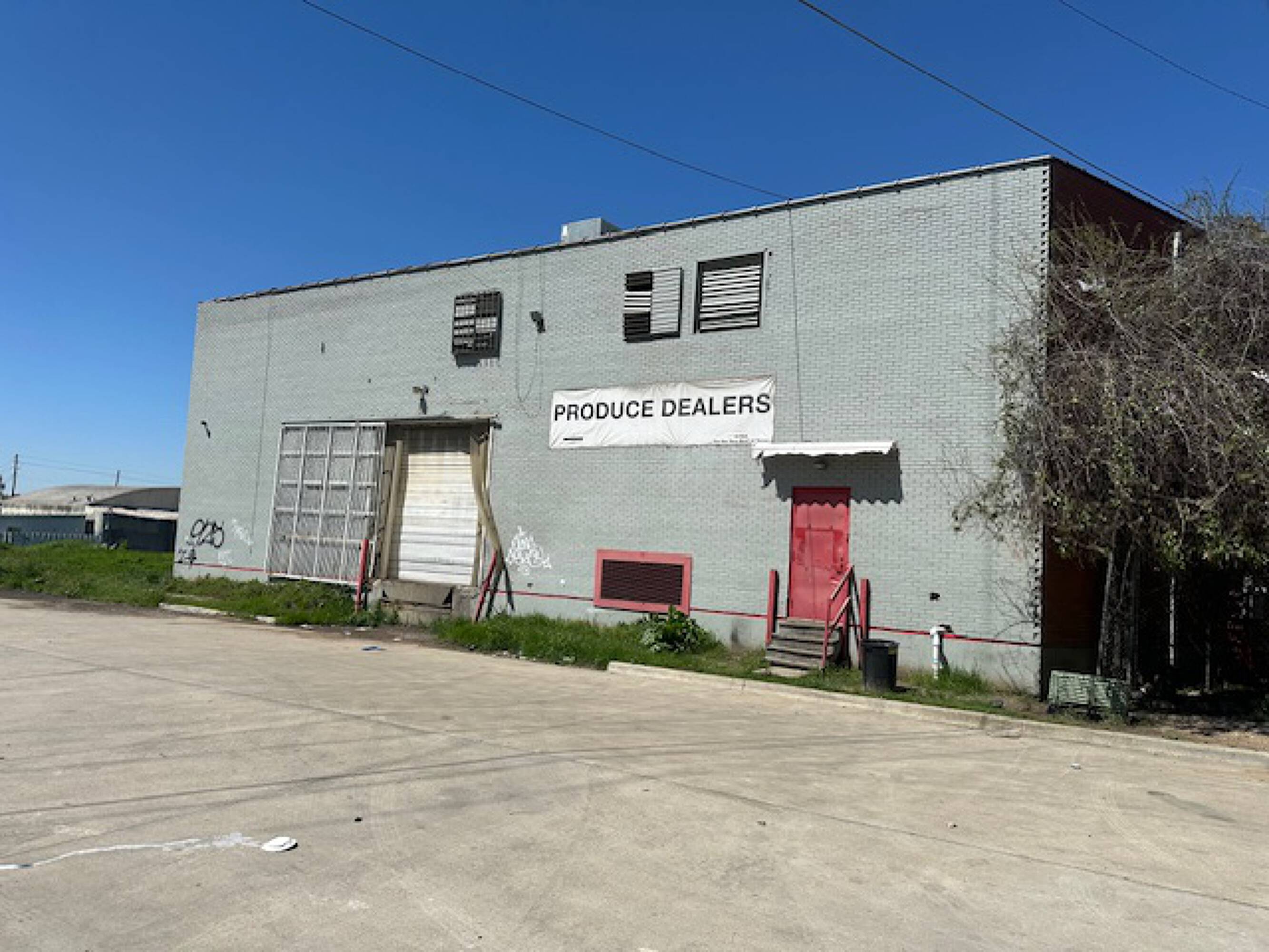 2410 LOGAN ST Dallas TX 75215-1456 APN: 00-00013-178-200-0000 | Crexi.com