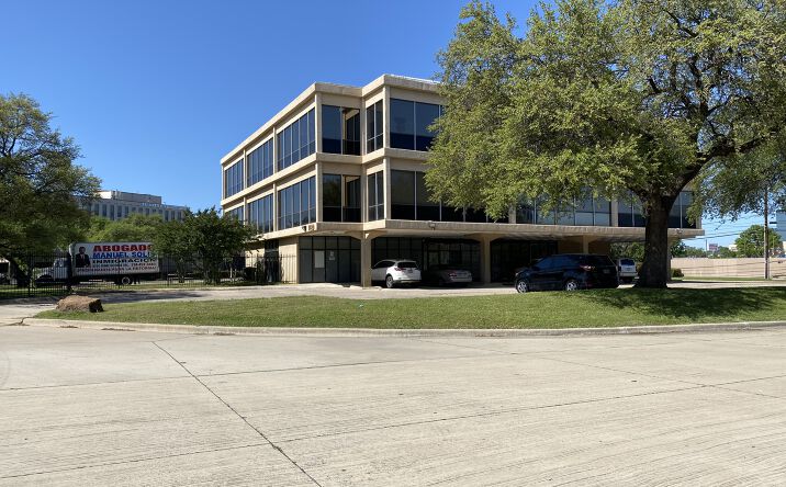 8700 N Stemmons Fwy, Dallas, TX 75247 | Crexi.com