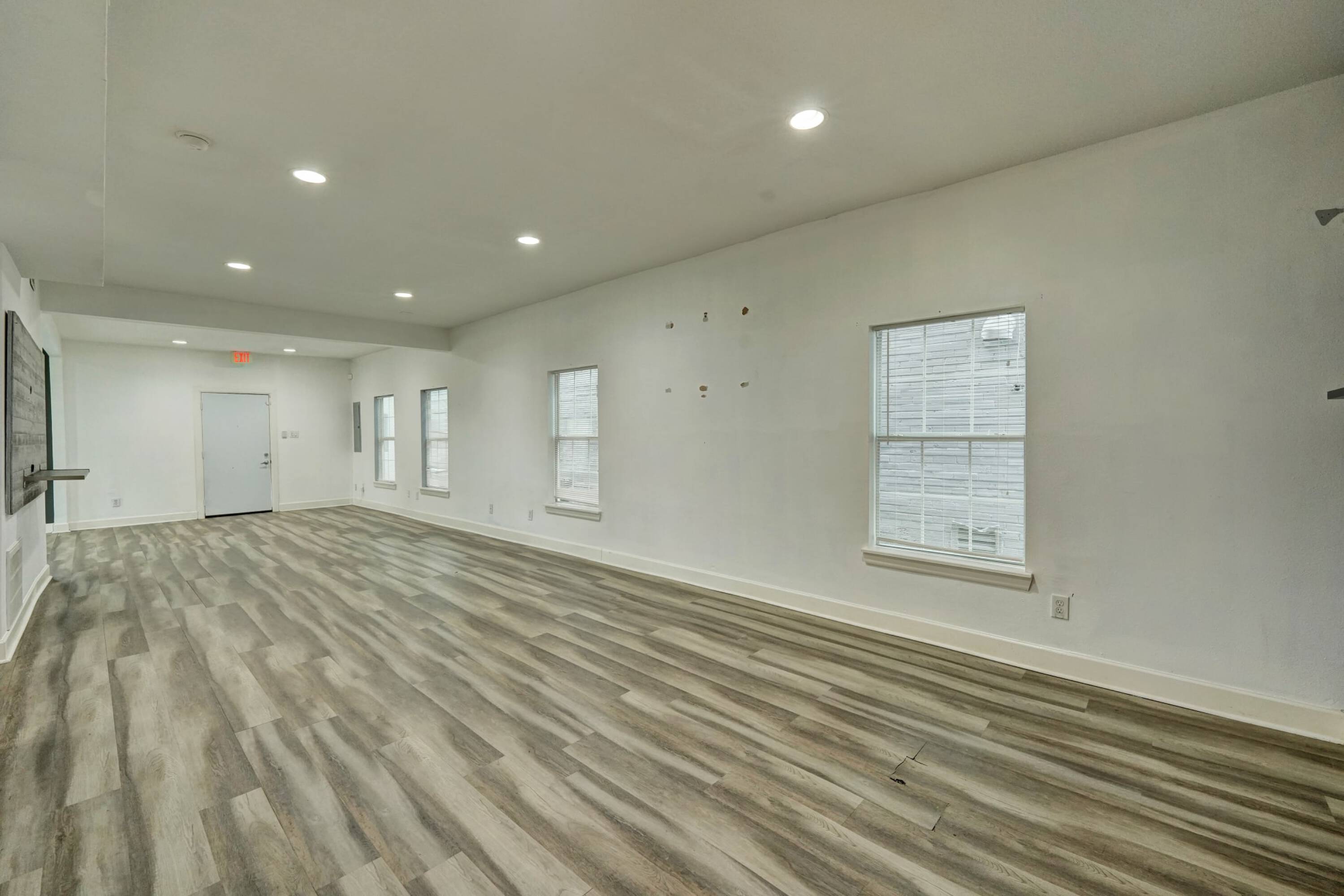 2413 EMANCIPATION AVE Houston TX 77004-1407 APN: 0190070000012 | Crexi.com