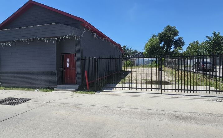 6518 Harrisburg Blvd, Houston, TX 77011 | Crexi.com