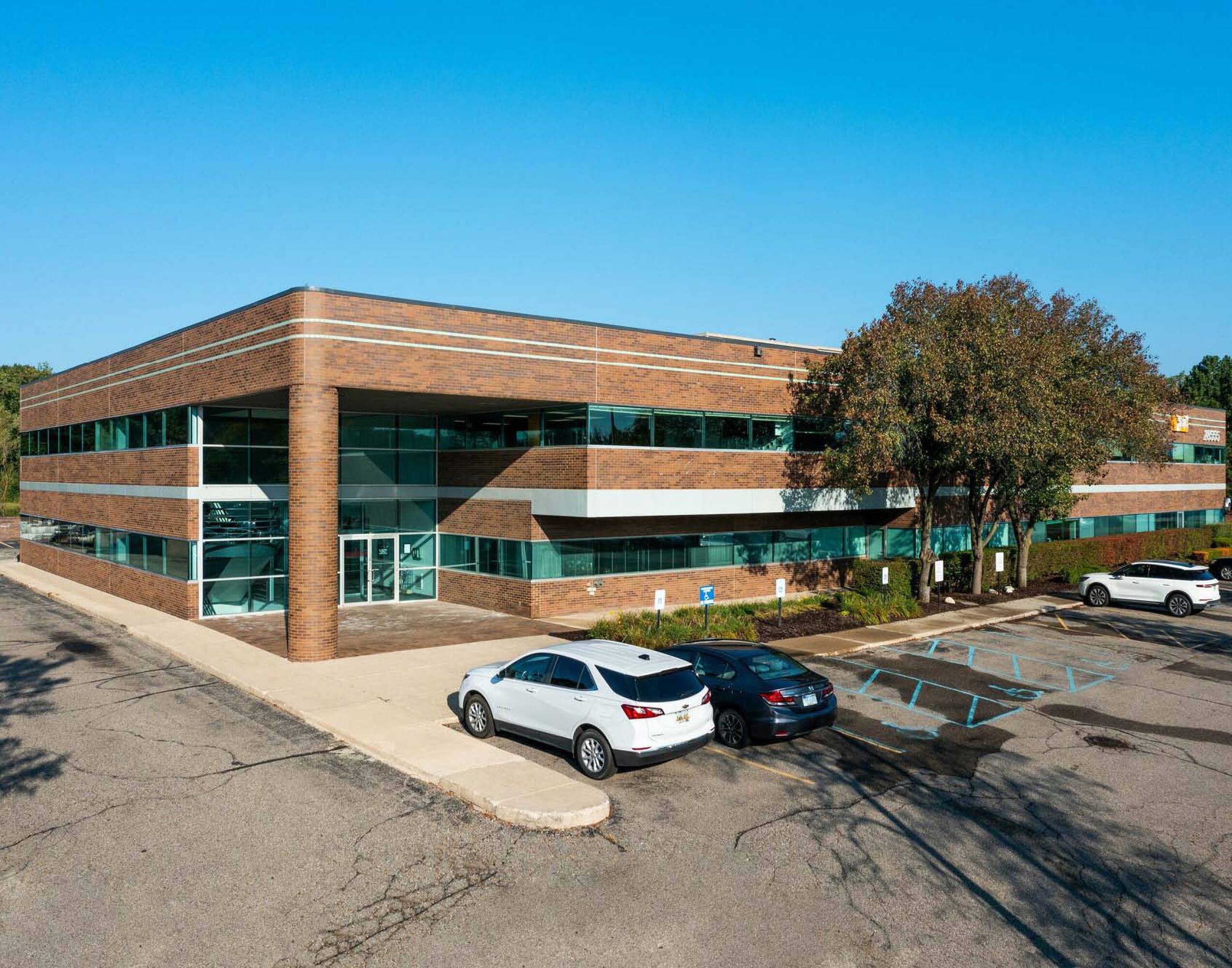 28555 Orchard Lake Rd, Farmington Hills, MI 48334 | Crexi.com