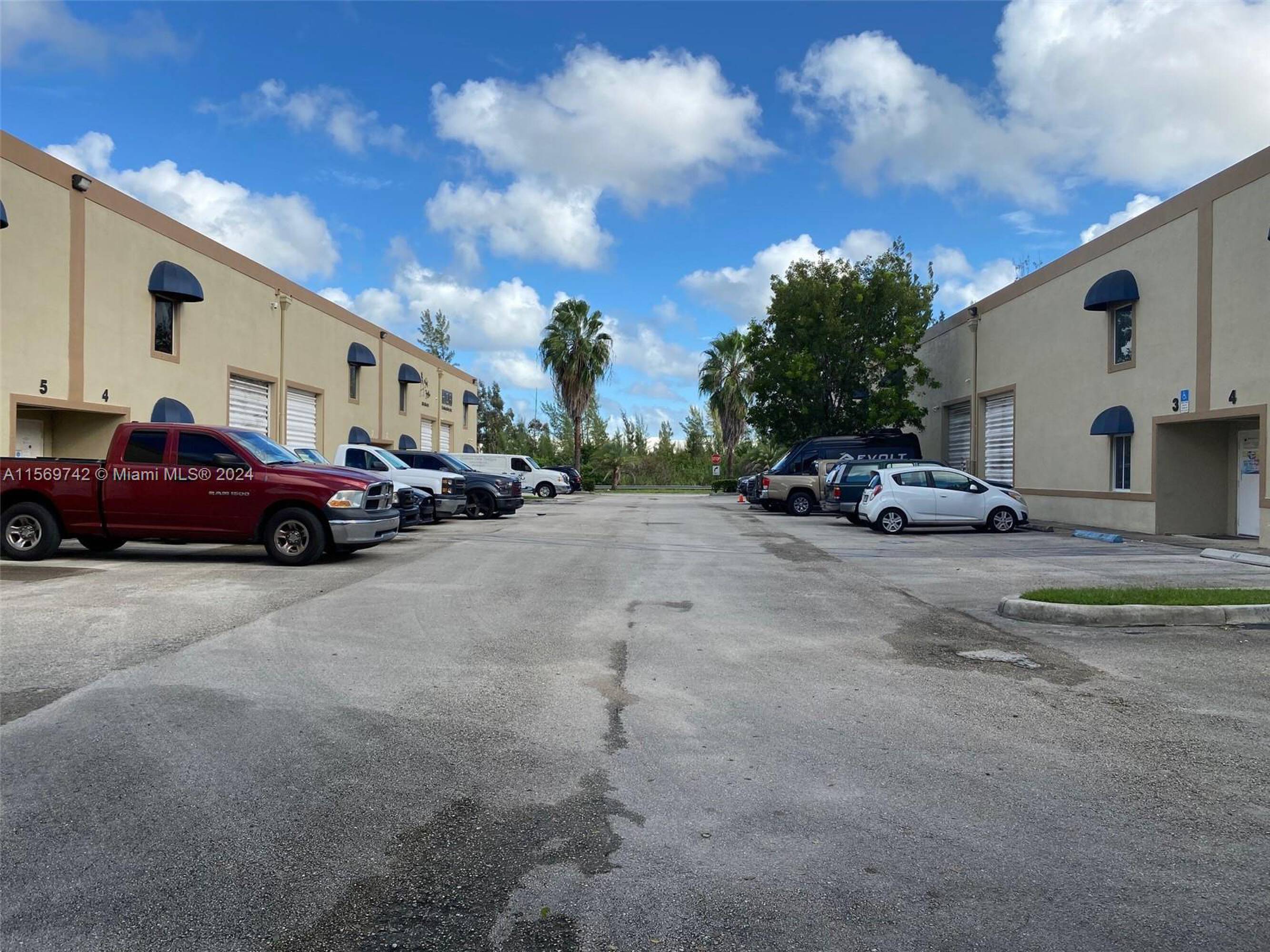 10840 NW 138th St # A, Hialeah Gardens, FL 33018 | Crexi.com