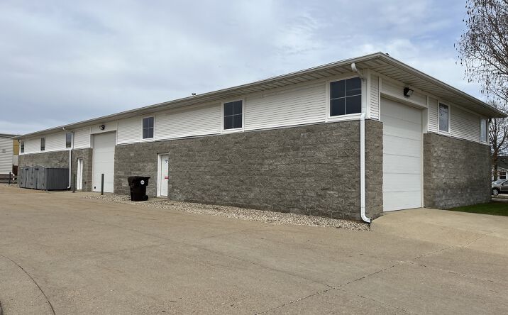 8921 N Prairie Pointe Rd, Peoria, IL 61615 | Crexi.com