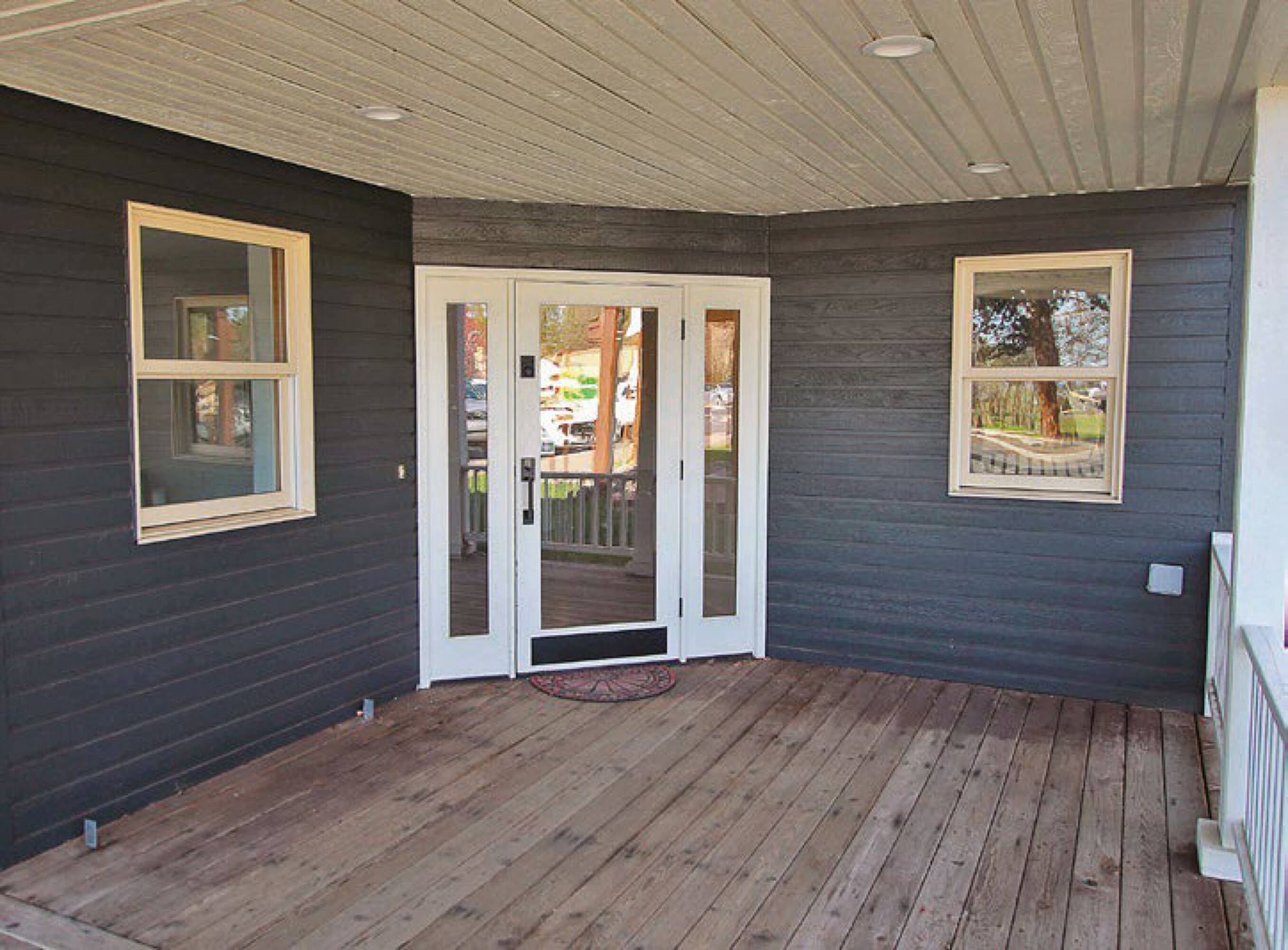 141 W Main Ave, Sisters, OR 97759 | Crexi.com