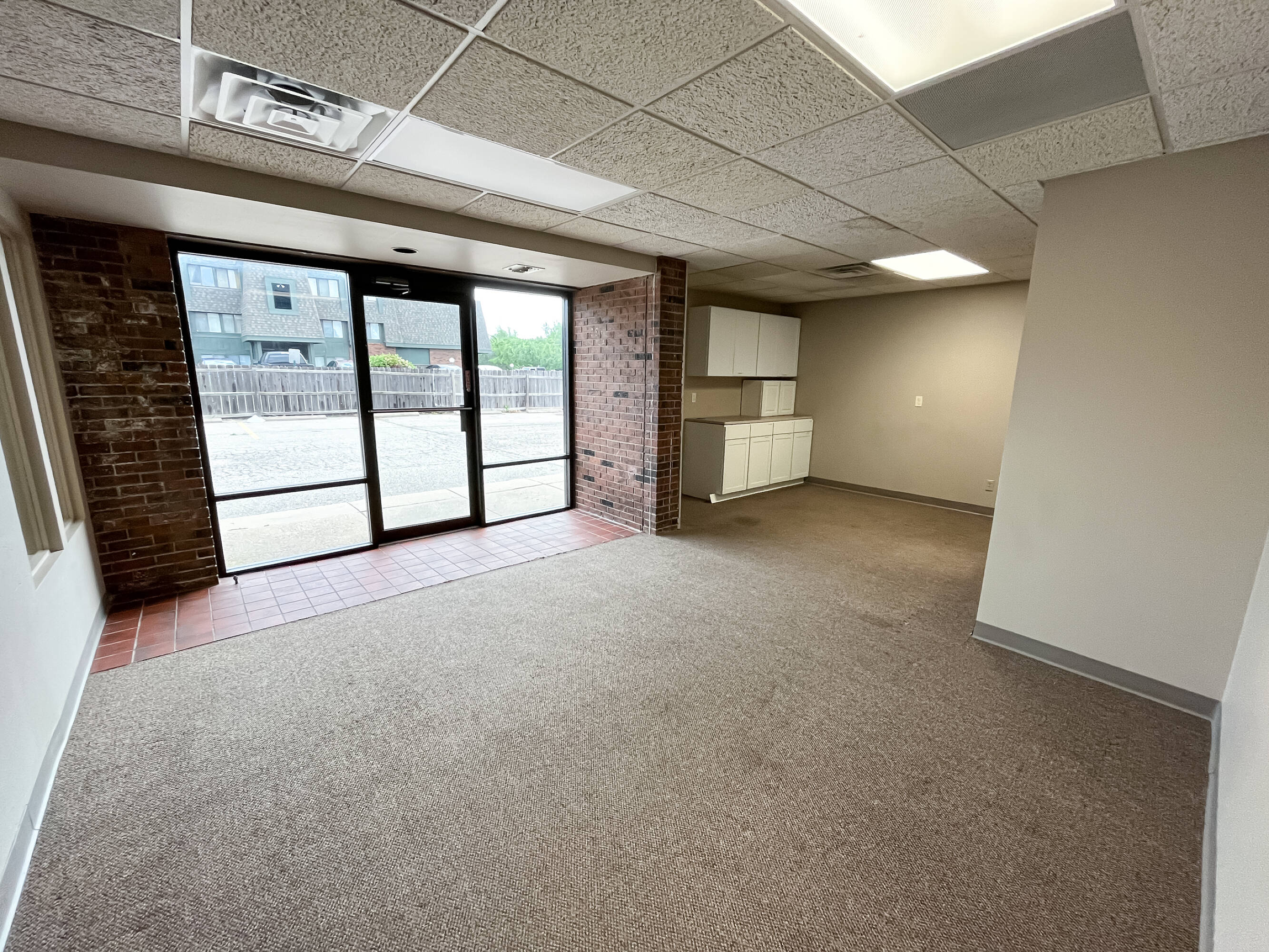 356 N Rock Rd, Wichita, KS 67206 | Crexi.com