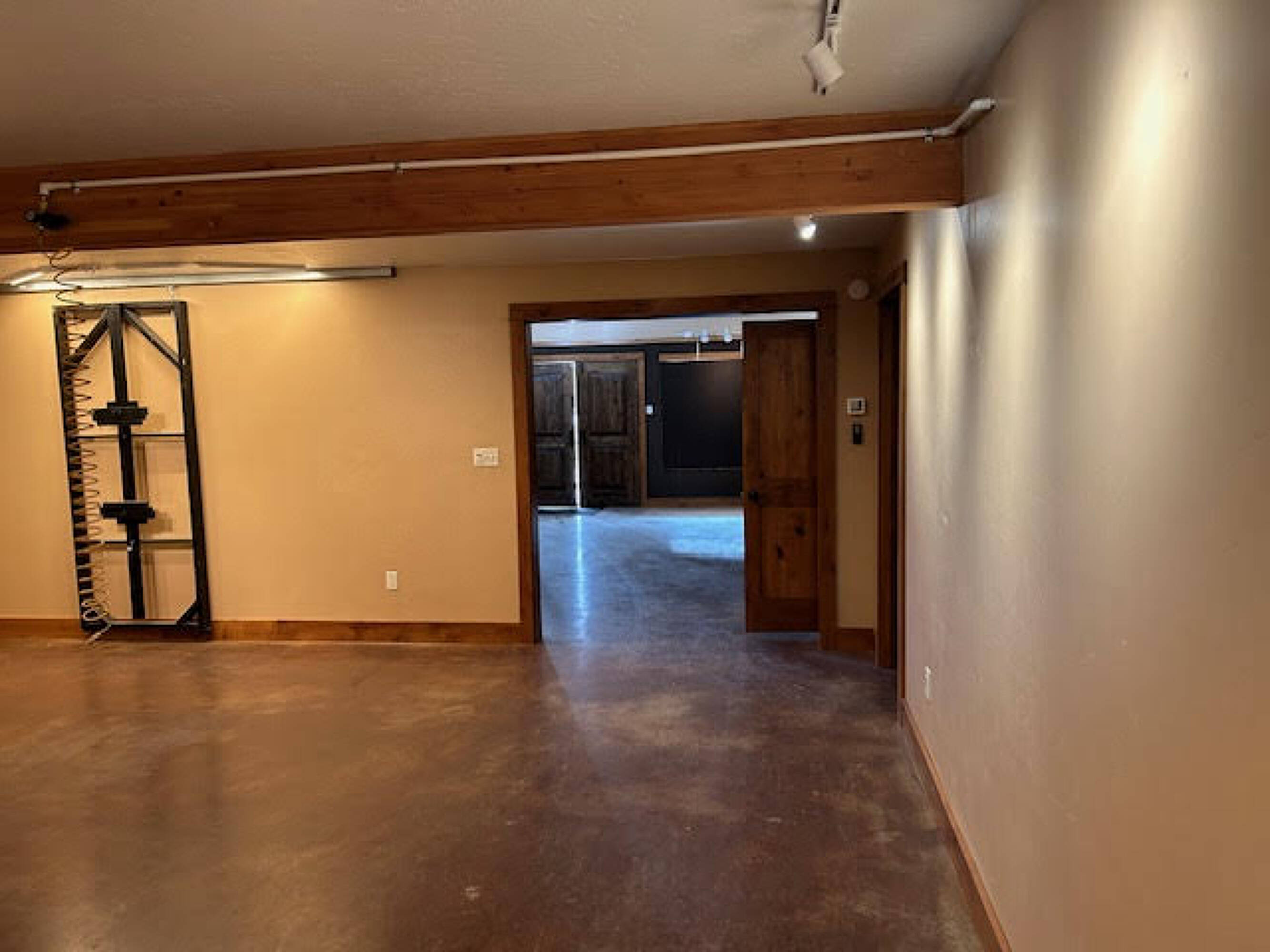 1047 US-93, Victor, MT 59875 | Crexi.com