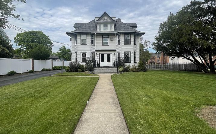 64 Hilton Ave, Hempstead, NY 11550 | Crexi.com