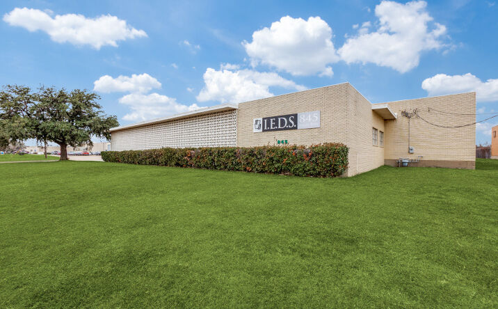 9213 Sovereign Row, Dallas, TX 75247 | Crexi.com