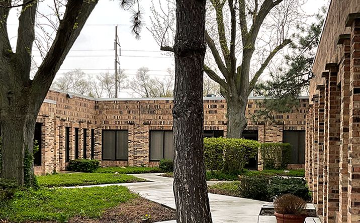 1245 Forest Ave, Des Plaines, IL 60018 | Crexi.com