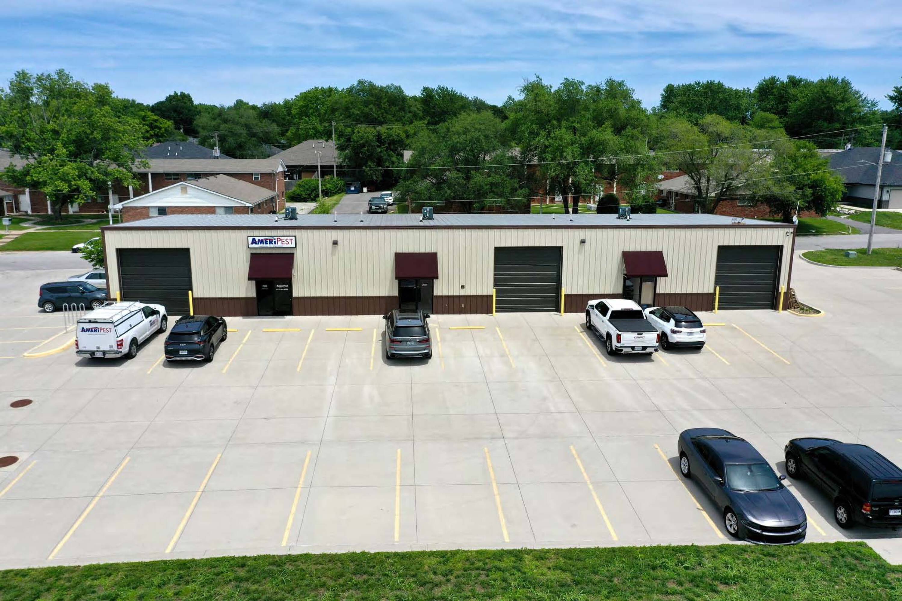 2908 E University St, Springfield, MO 65804 | Crexi.com