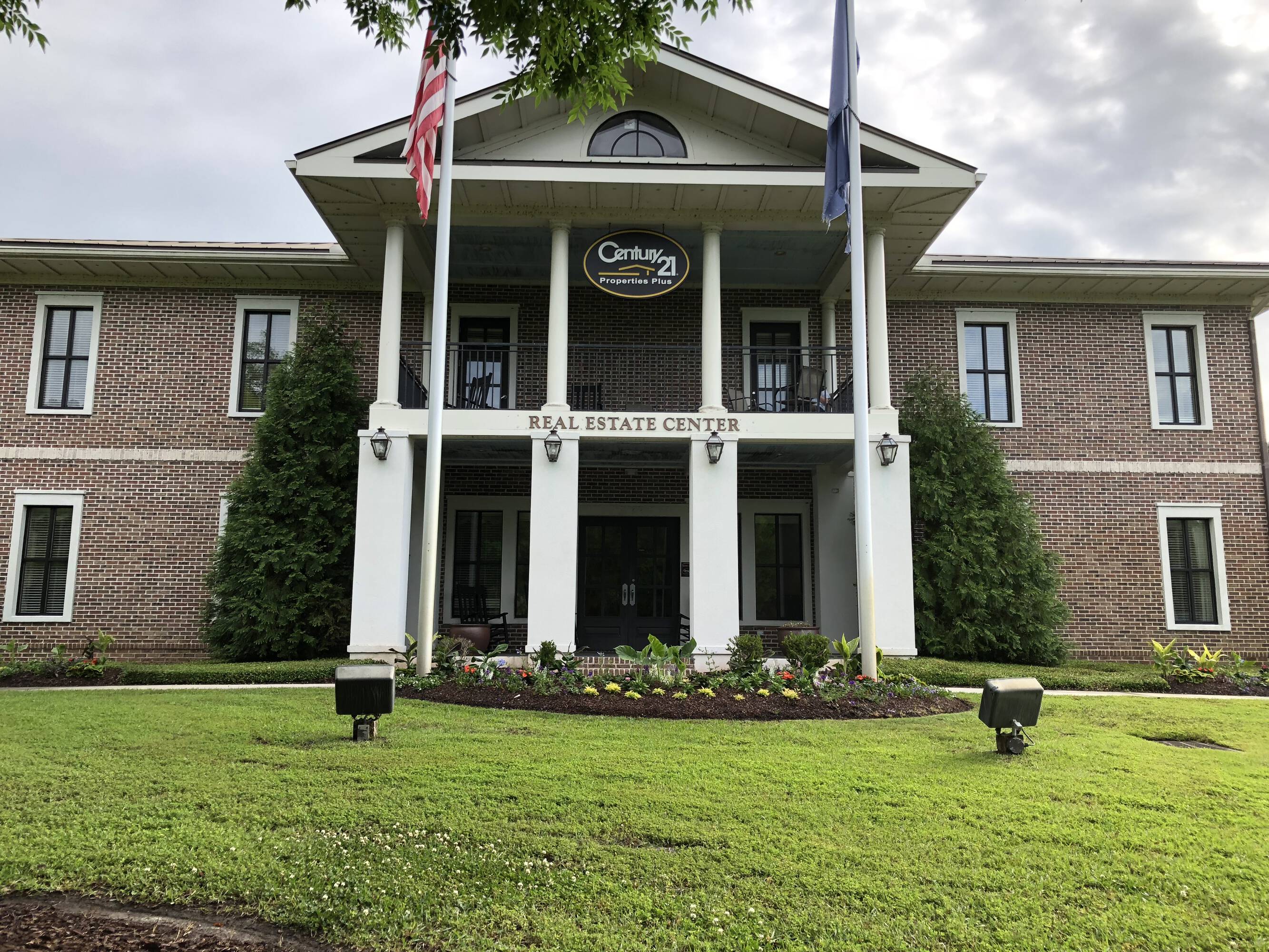 3301 SALTERBECK ST Mount Pleasant SC 29466-7165 APN: 5400000149 | Crexi.com