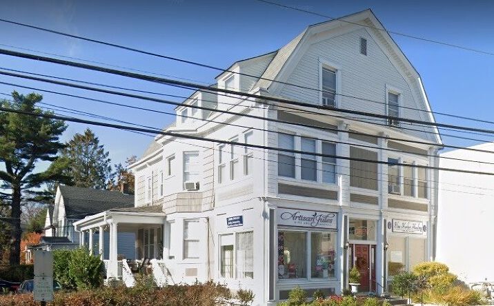 215 Glen Cove Ave, Sea Cliff, NY 11579 | Crexi.com