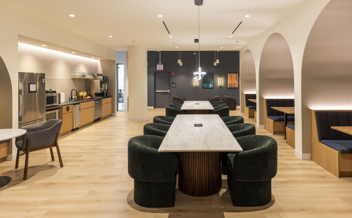 24 E Washington St, Chicago, IL 60602 | Crexi.com