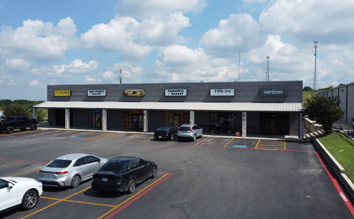 Lease Commercial Real Estate and Property in Decatur, TX | Crexi.com