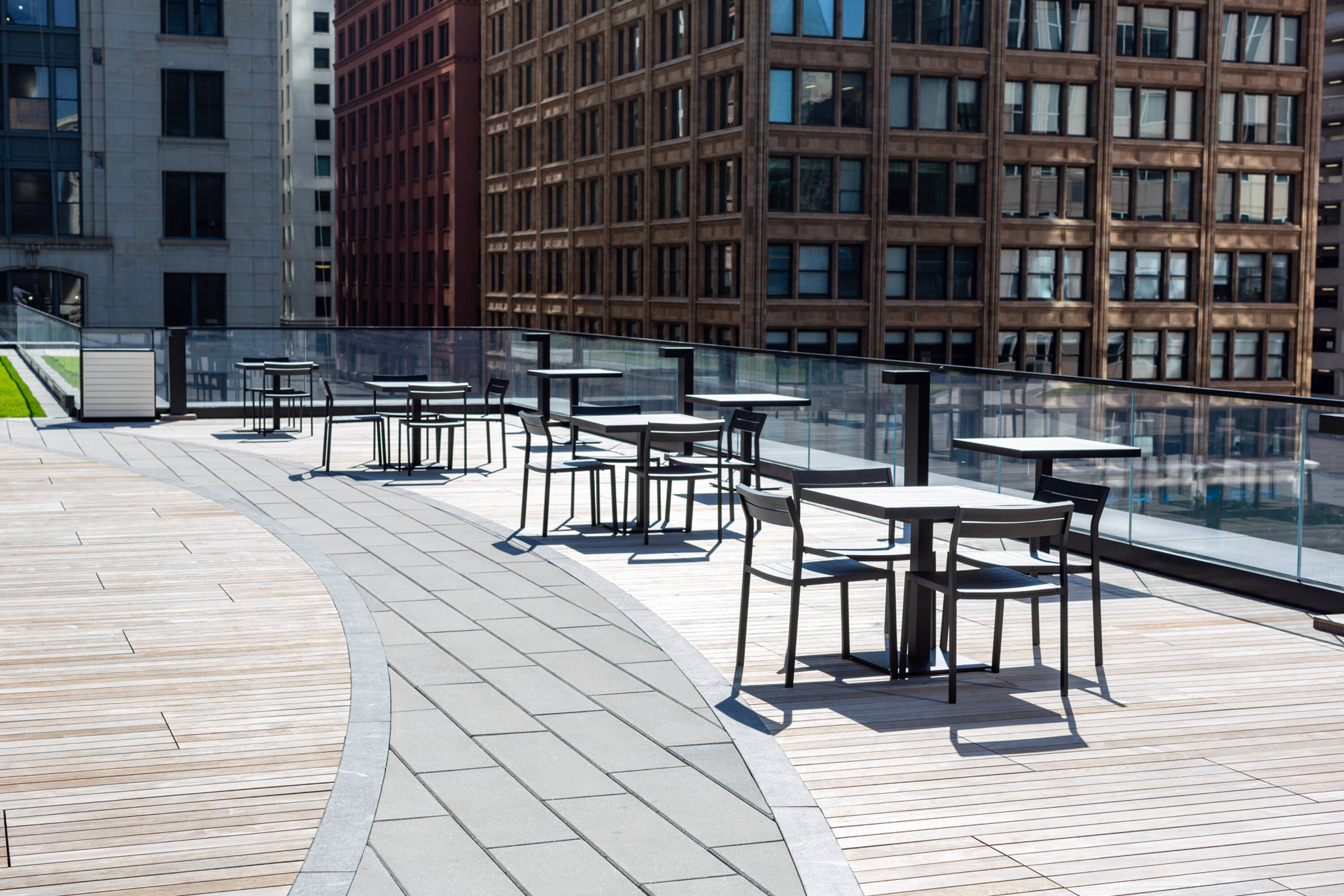 233 S Wacker Dr, Chicago, IL 60606 | Crexi.com