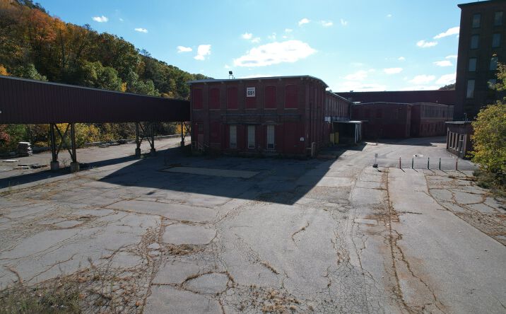 3R Green St, Clinton, MA 01510 | Crexi.com