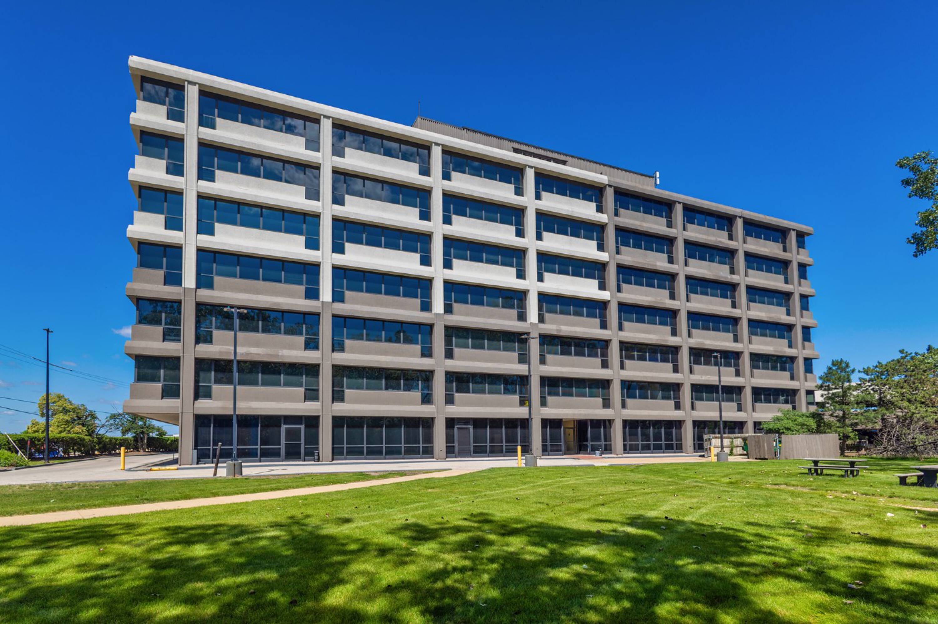 10600 W Higgins Rd, Rosemont, IL 60018 | Crexi.com