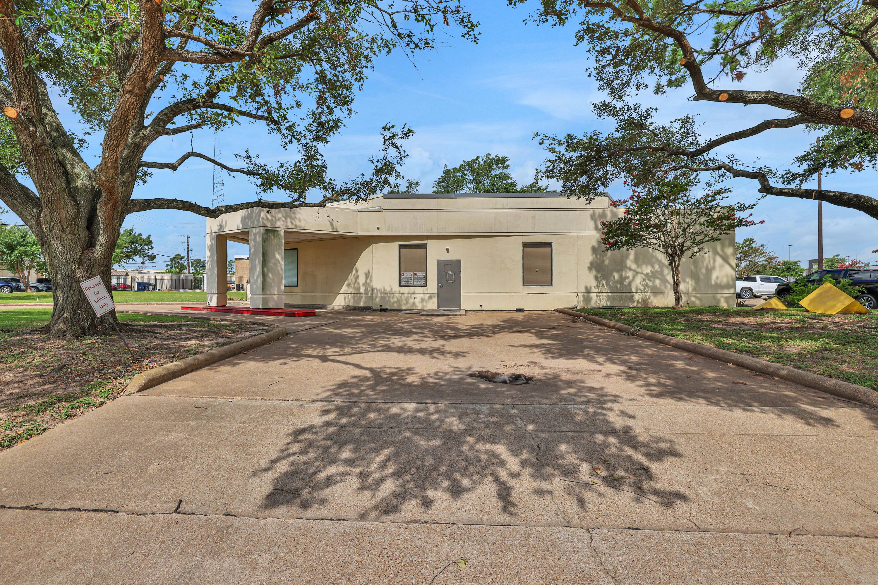 4411 Dacoma St, Houston, TX 77092 | Crexi.com